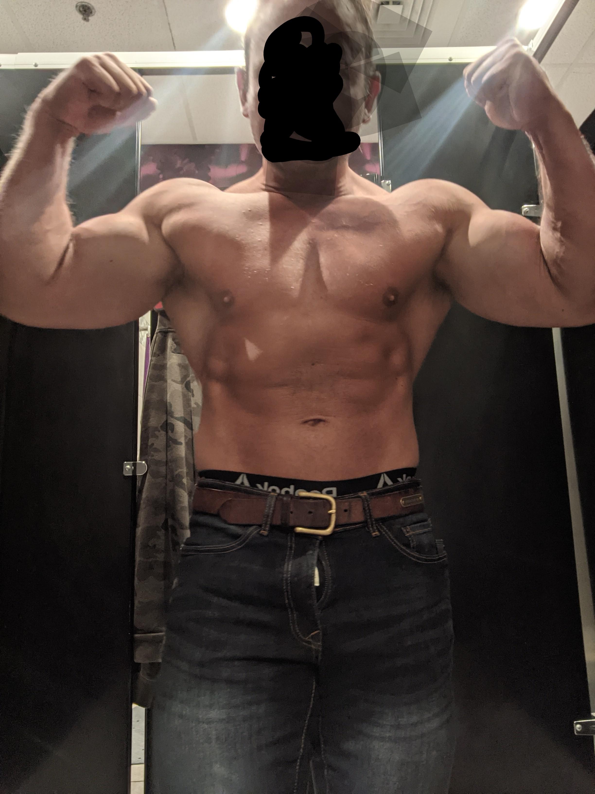 Feeling good after a chest session | Scrolller