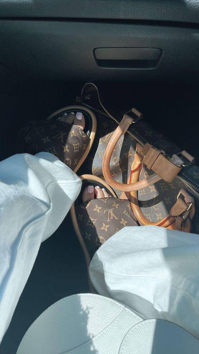 Feet on ig | Scrolller