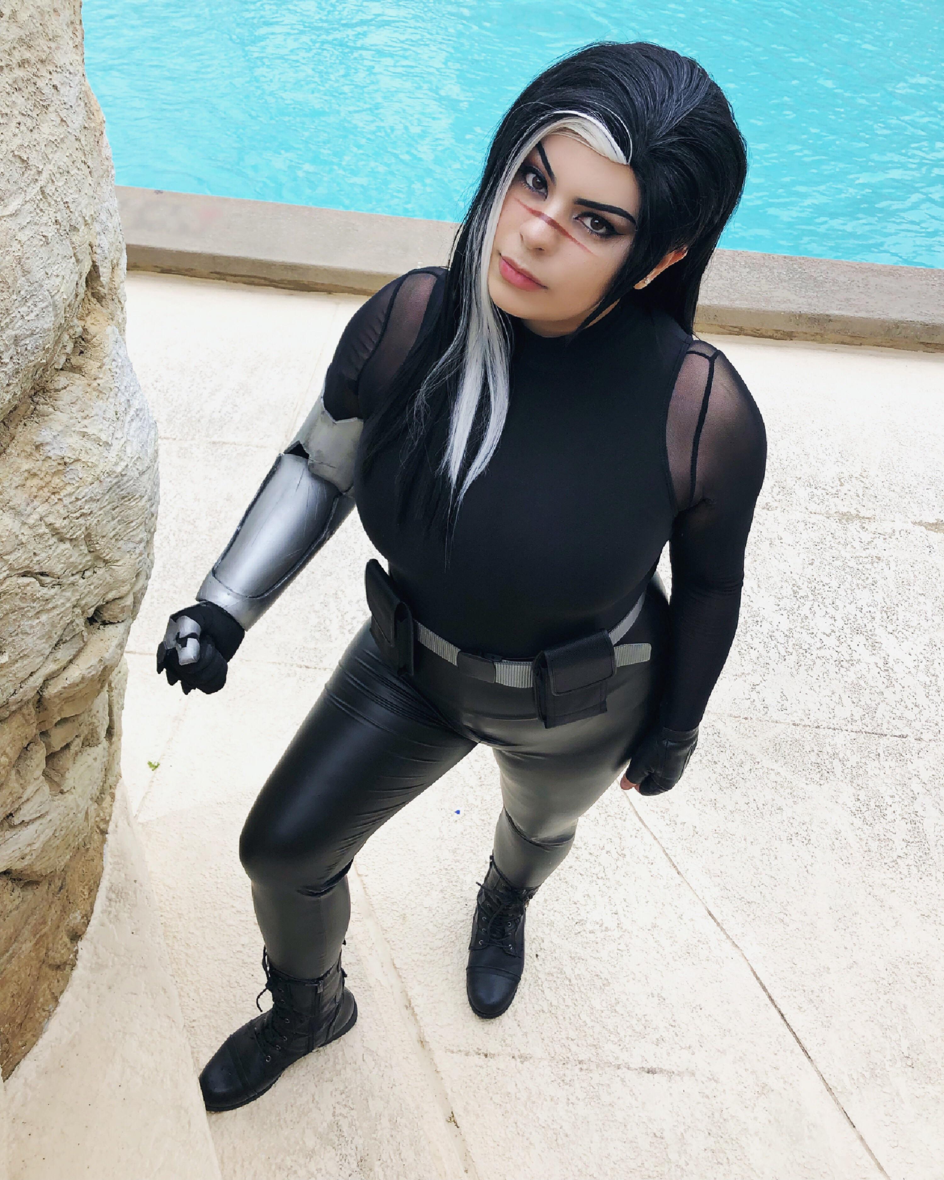 Fem Shiro Cosplay at HolMat 2018, @hallow.kween on Instagram 🖤 | Scrolller