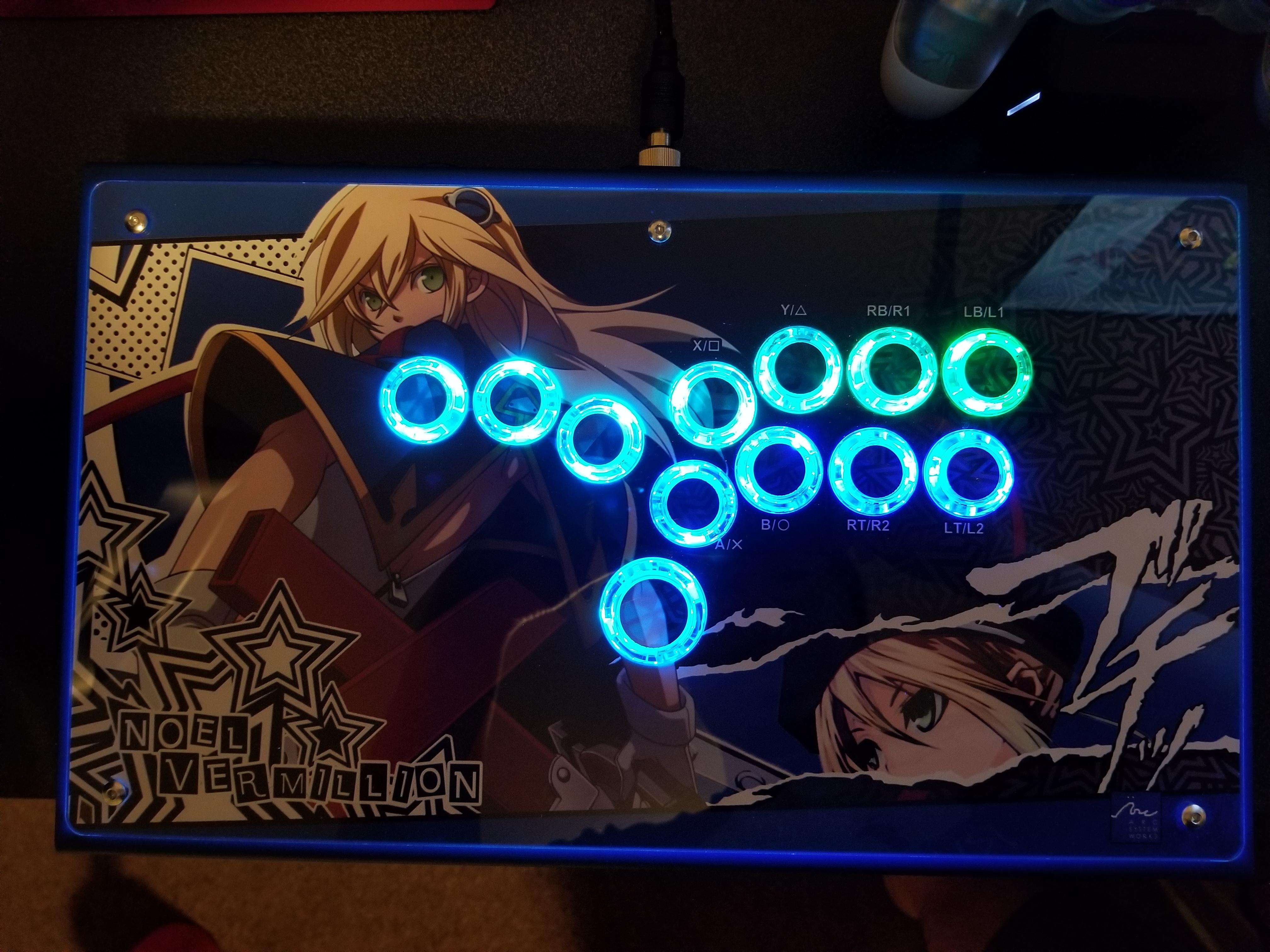 Finally finished putting together this hitbox. | Scrolller
