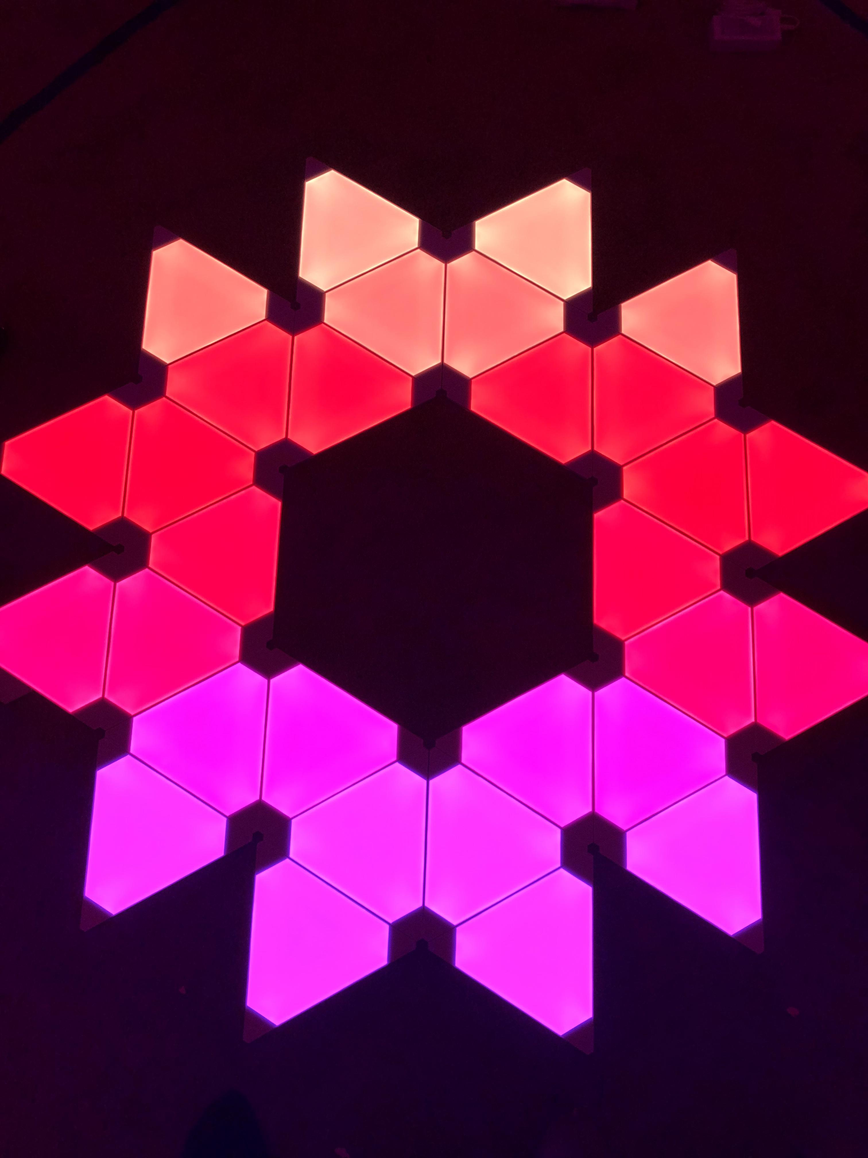 Finally got them today and the setup I wanted! (The camera is slightly tilted, not the setup lol ...