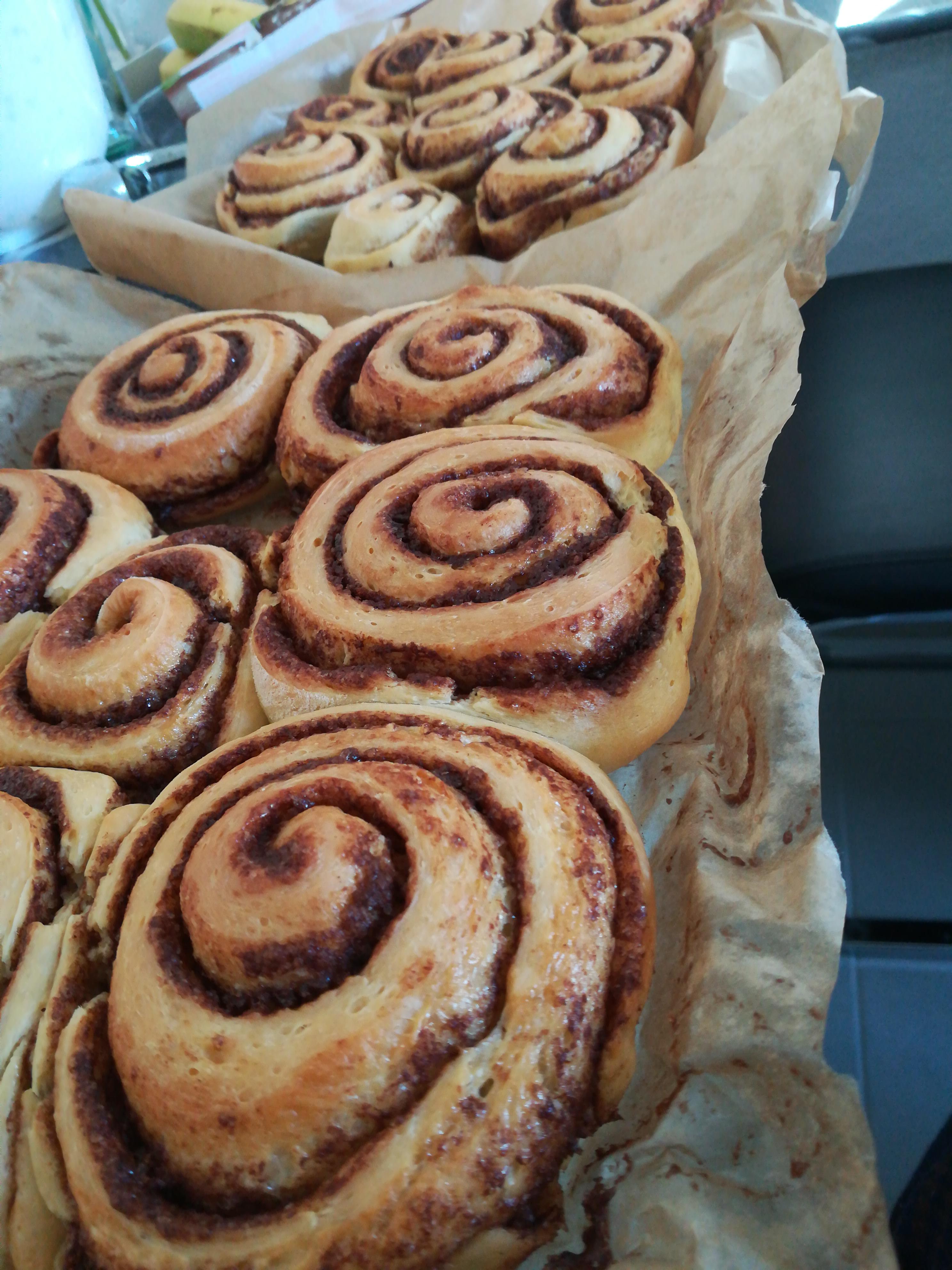 Finished! 18 beautiful buns 🤤. I mixed butter, sugar and cinnamon to ...
