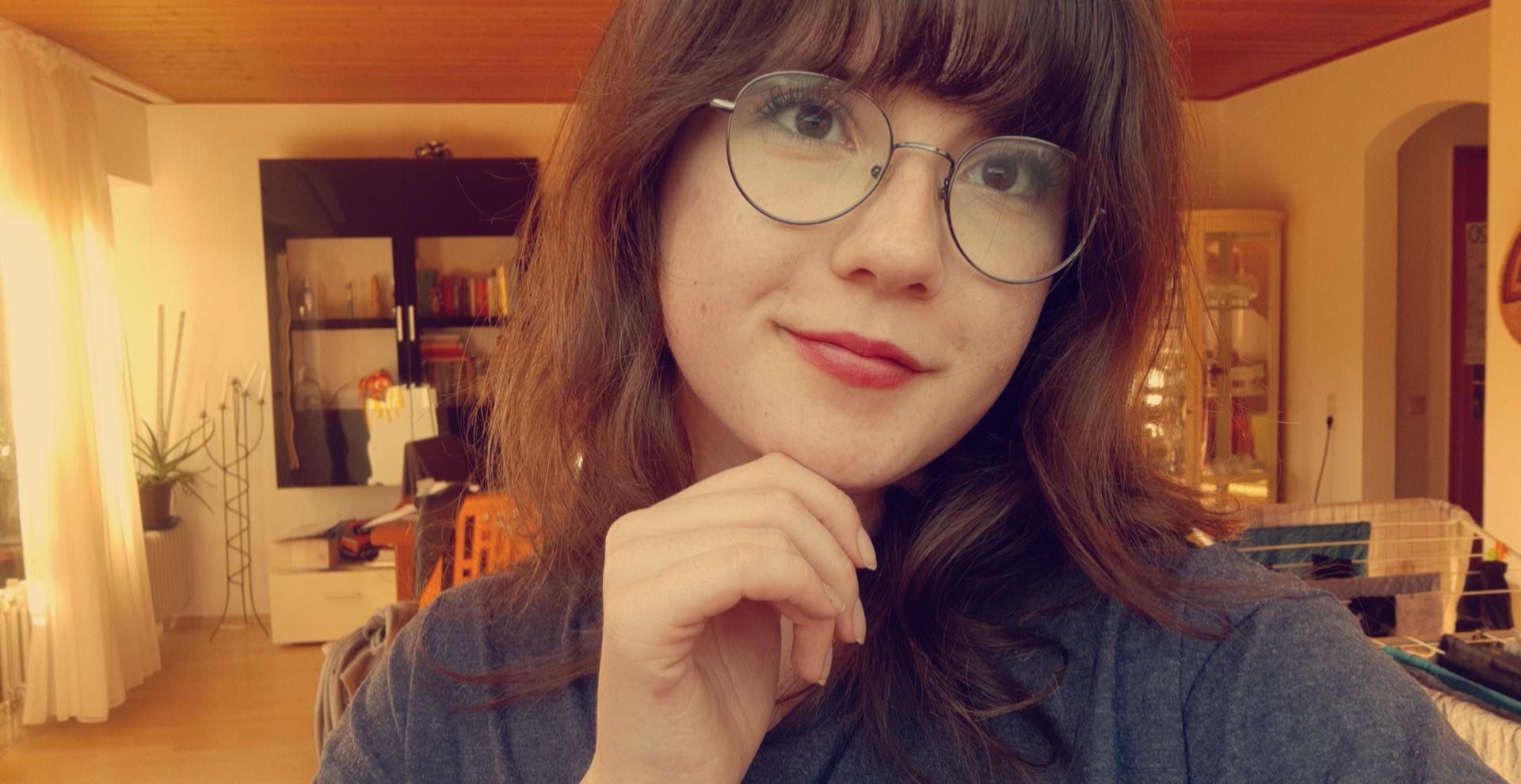 First impressions? 😊 | Scrolller