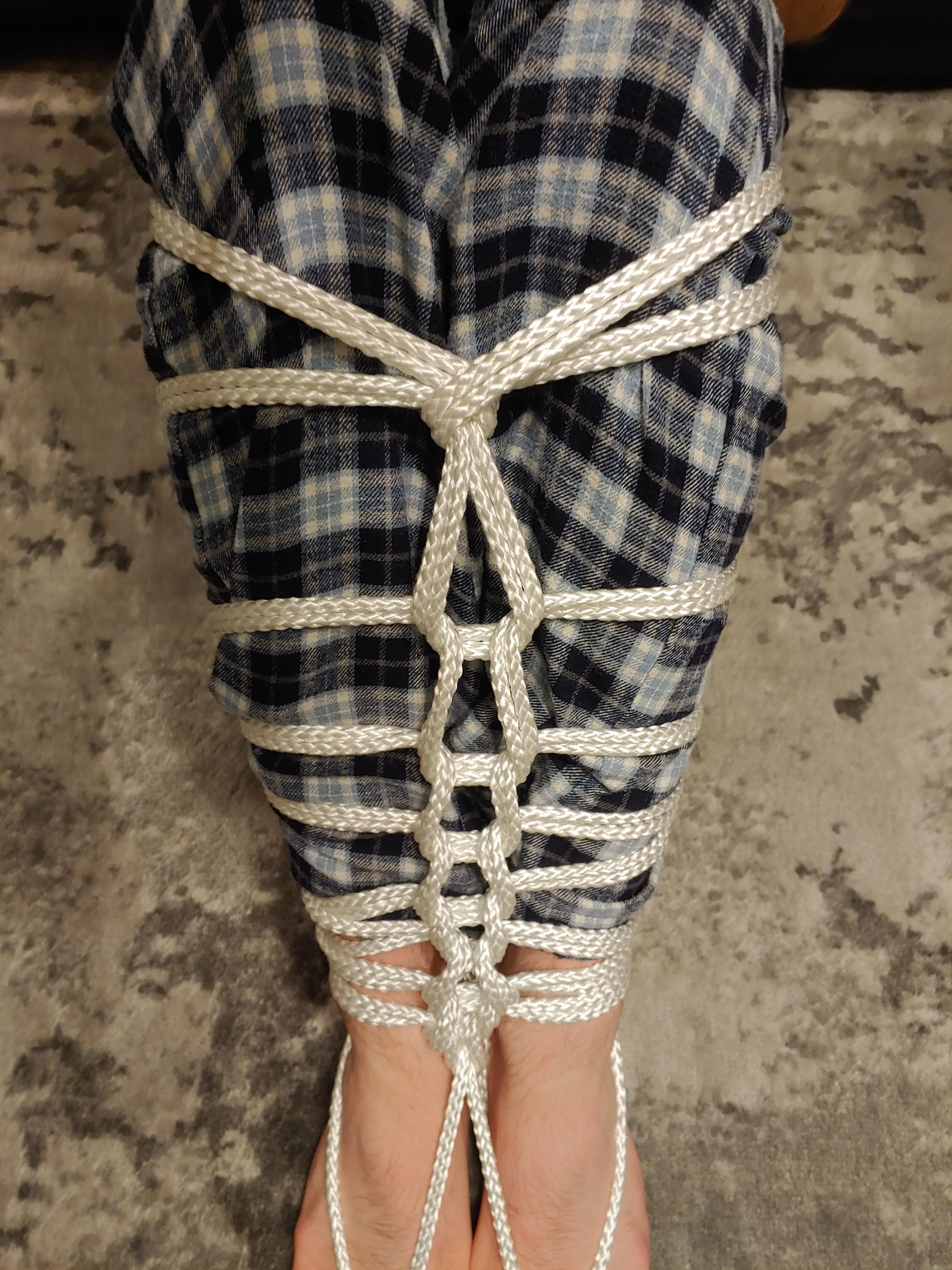 First mermaid tie | Scrolller