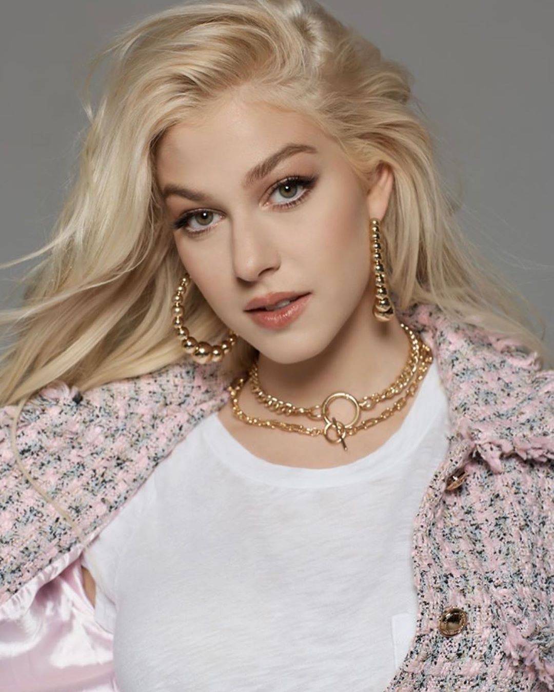 First Pic | Scrolller