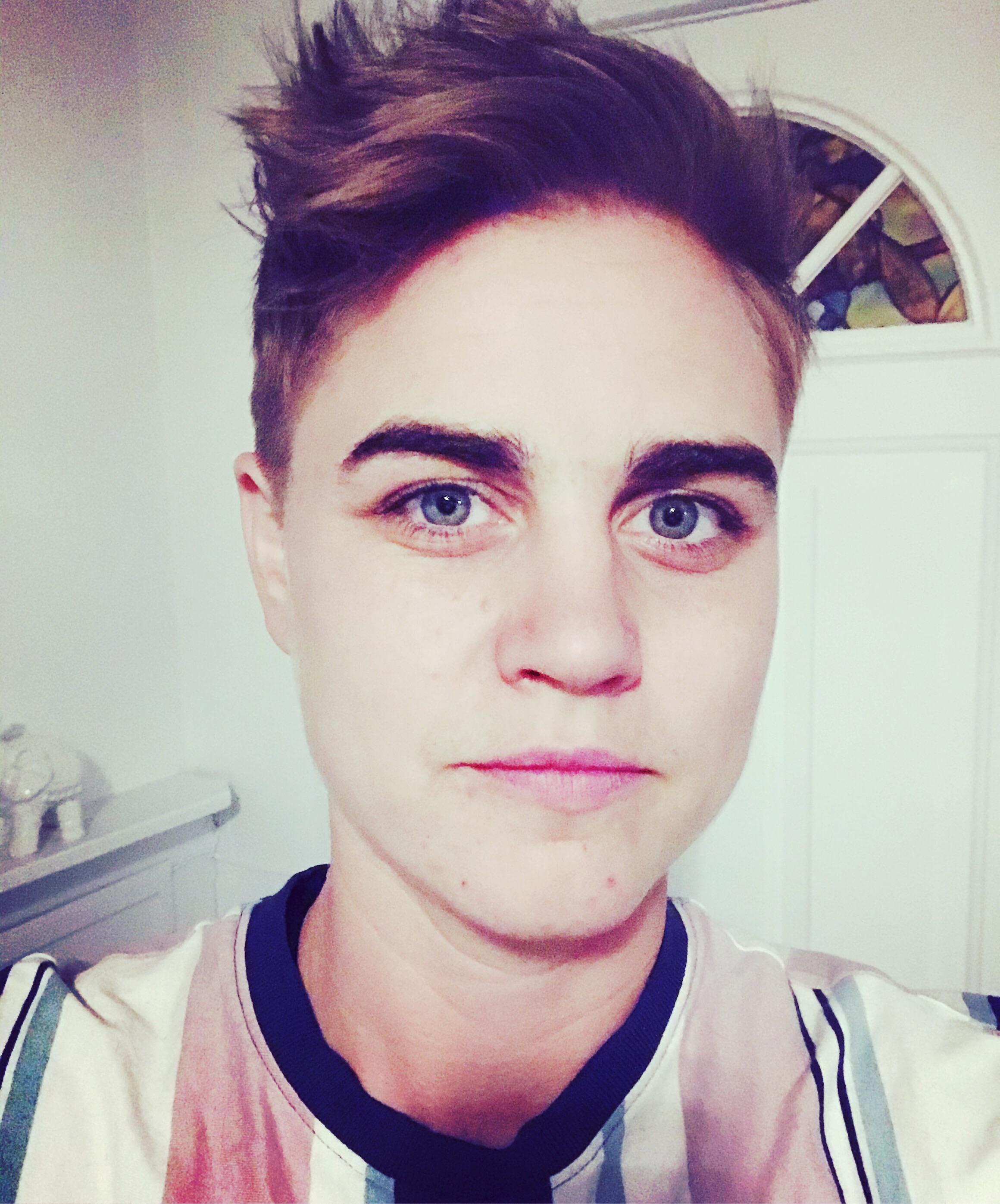 First selfie after the hair cut. Feel much more like myself. | Scrolller