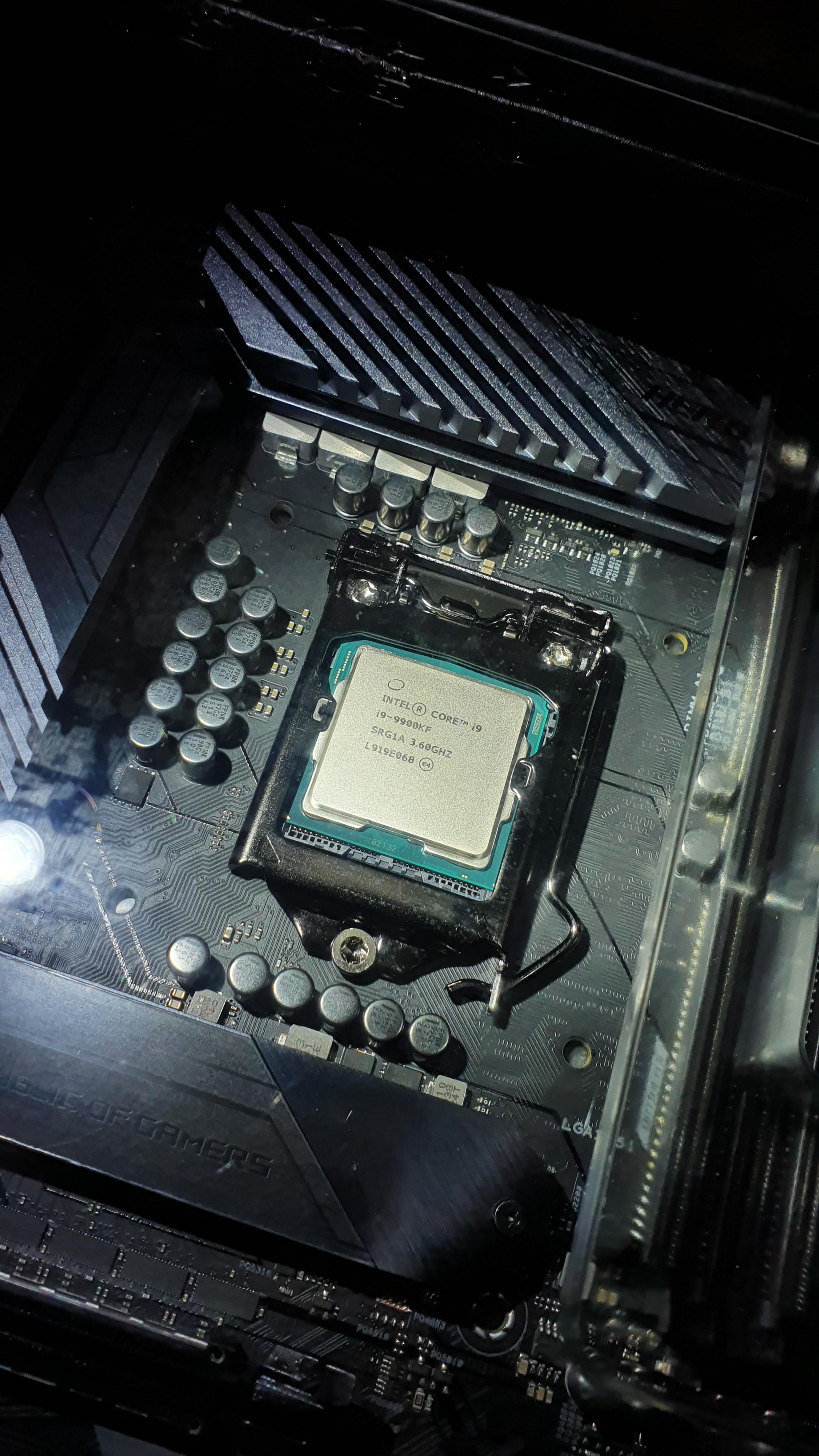 First time installing a cpu! | Scrolller