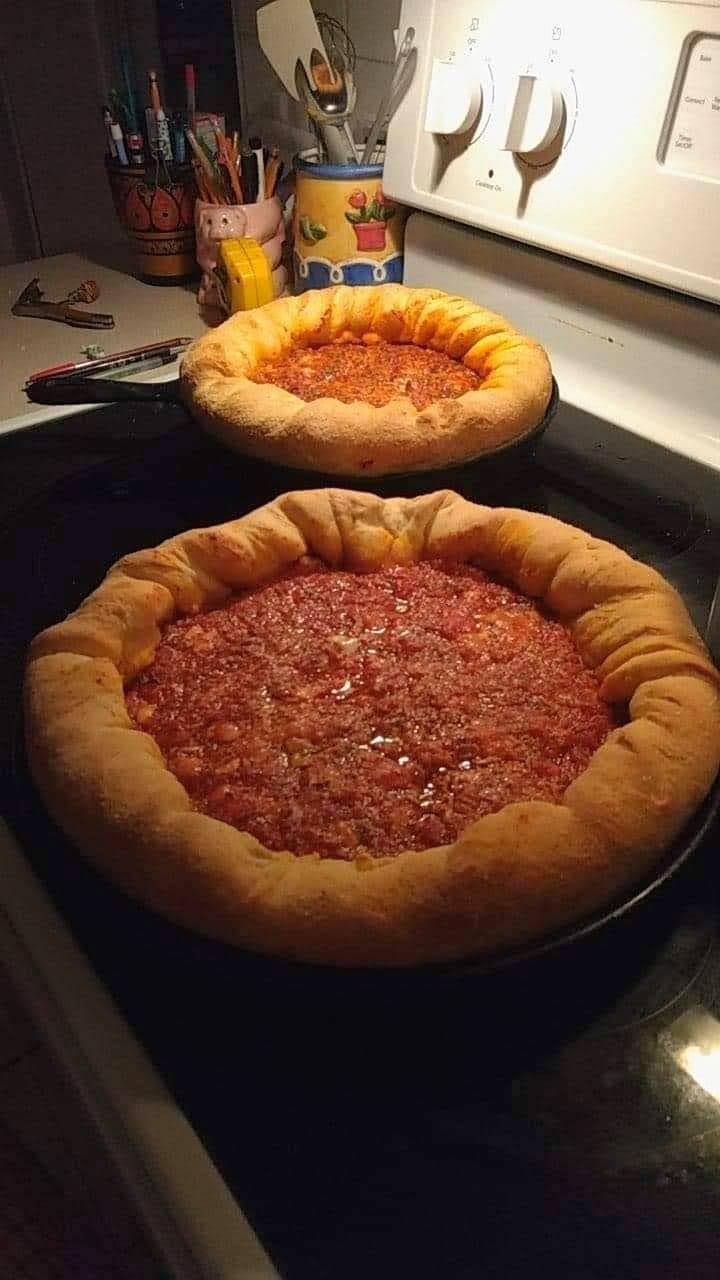 First time making deep-dish pizza!! | Scrolller