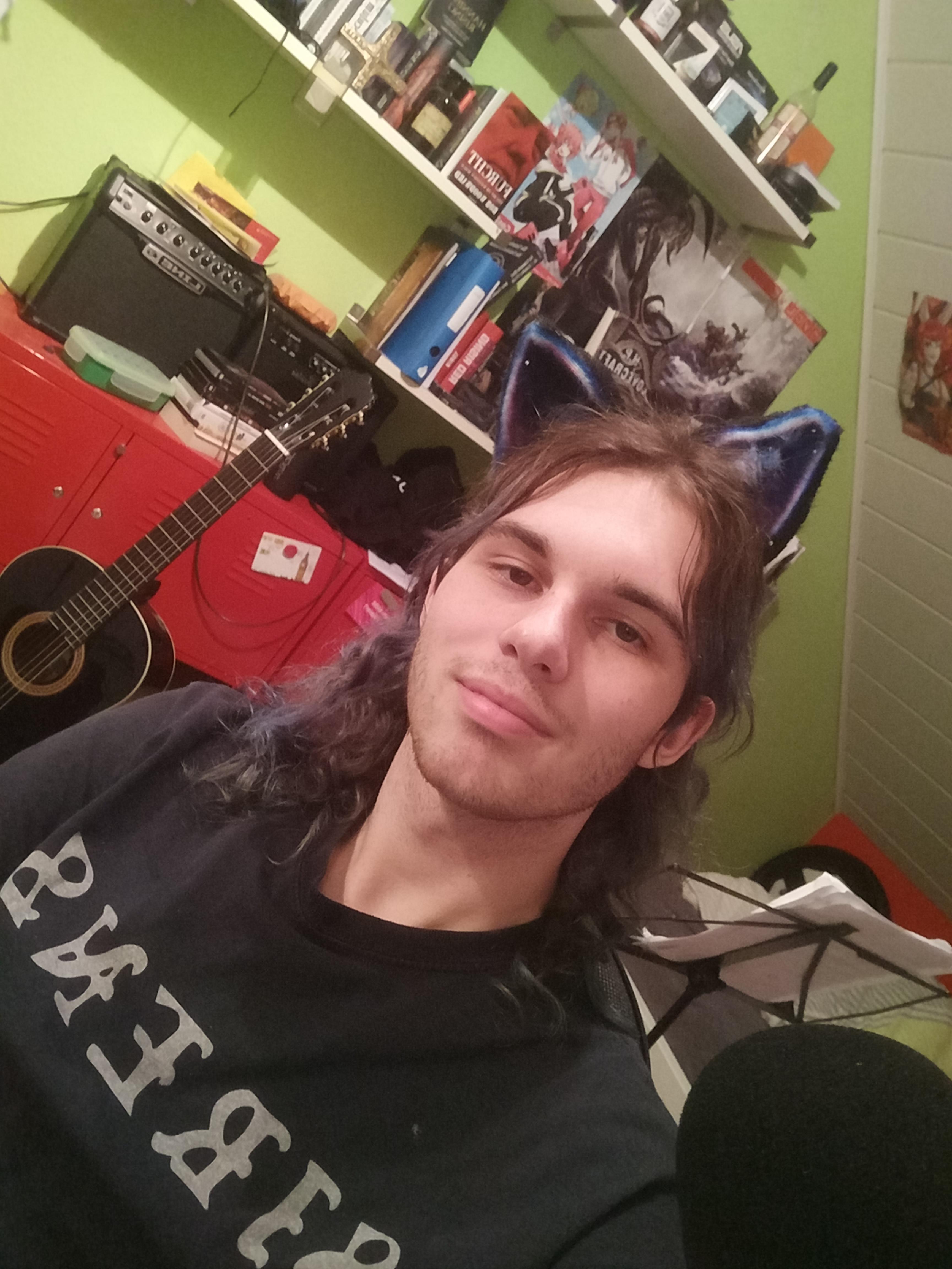 First time participating in selfie saturday, please be kind to your ... First time participating in selfie saturday, please be kind to your ...