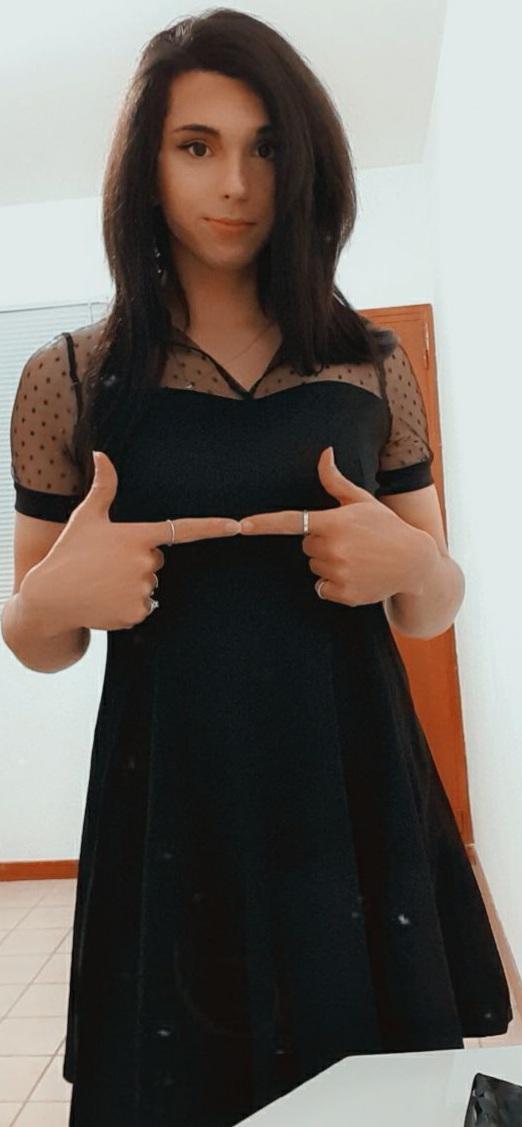 First time posting here, should continue? 👉👈 | Scrolller