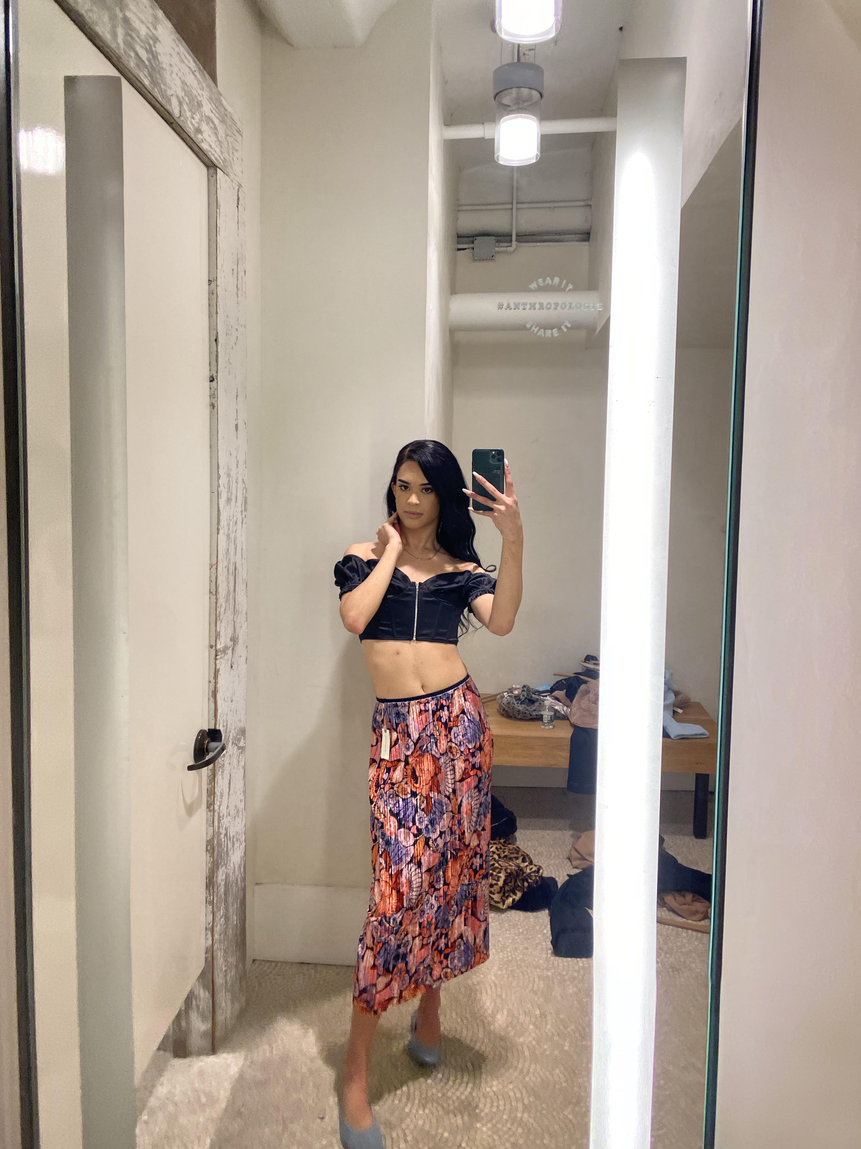 Fitting room🙃 | Scrolller
