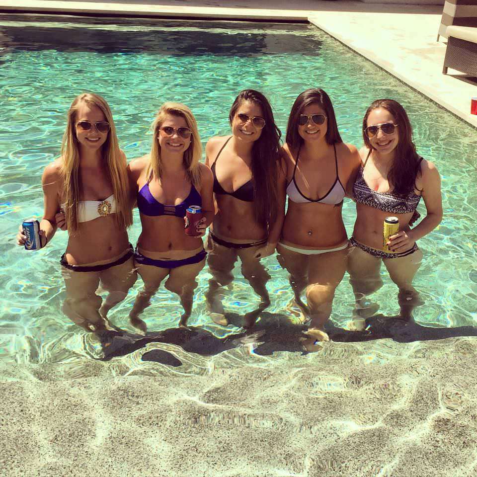 Five in the pool | Scrolller