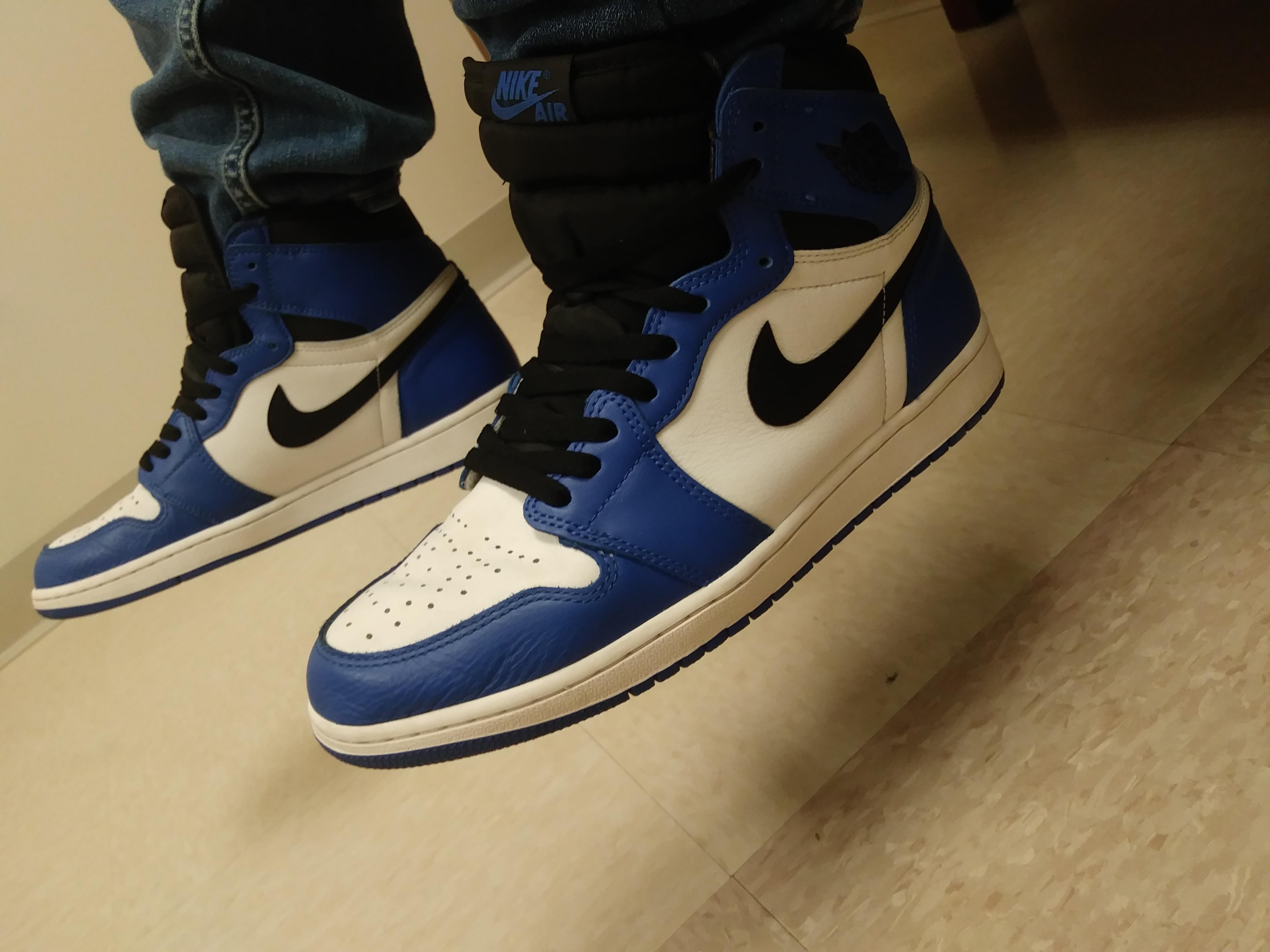 Flexin @ the Dr. Office!! | Scrolller