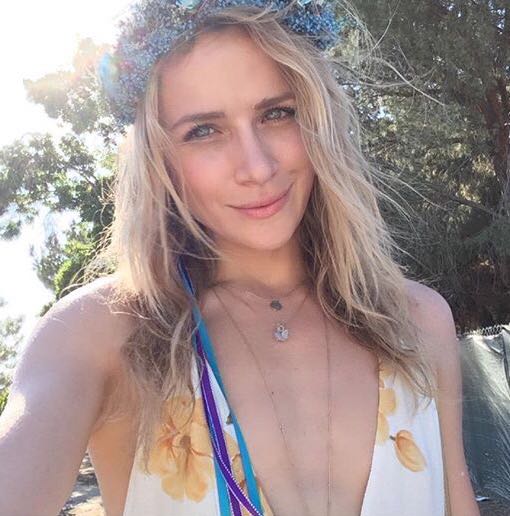 Flower Power | Scrolller