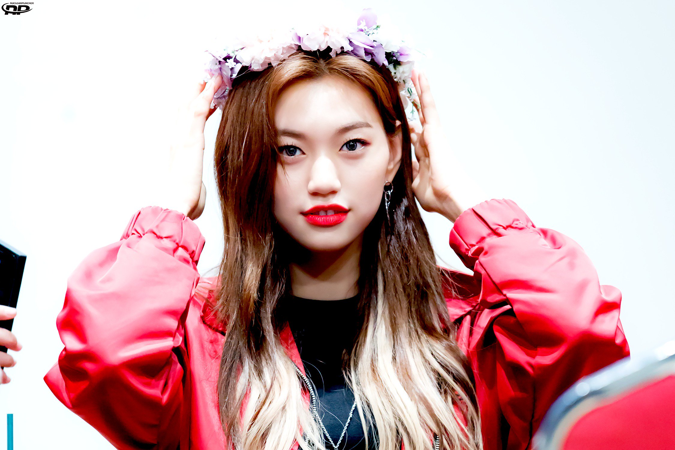 Flower Queen Doyeon | Scrolller