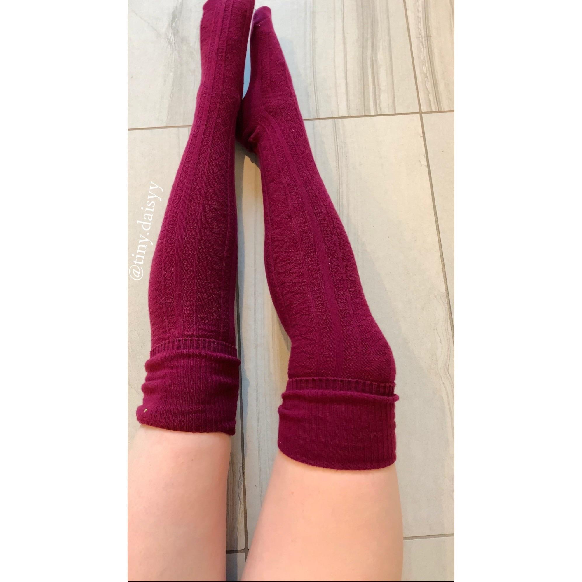 For the knee high lovers 👅 | Scrolller