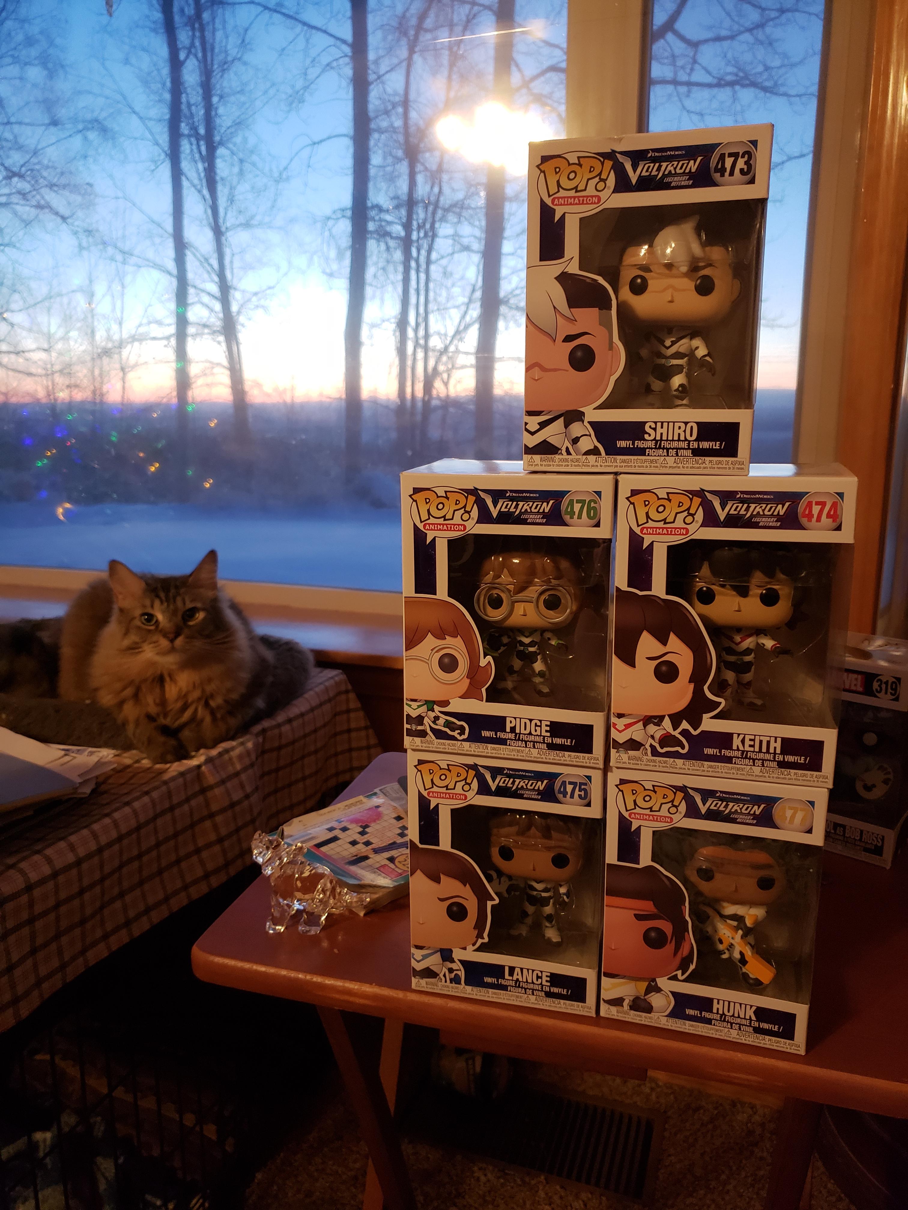 FORM VOLTRON | Scrolller