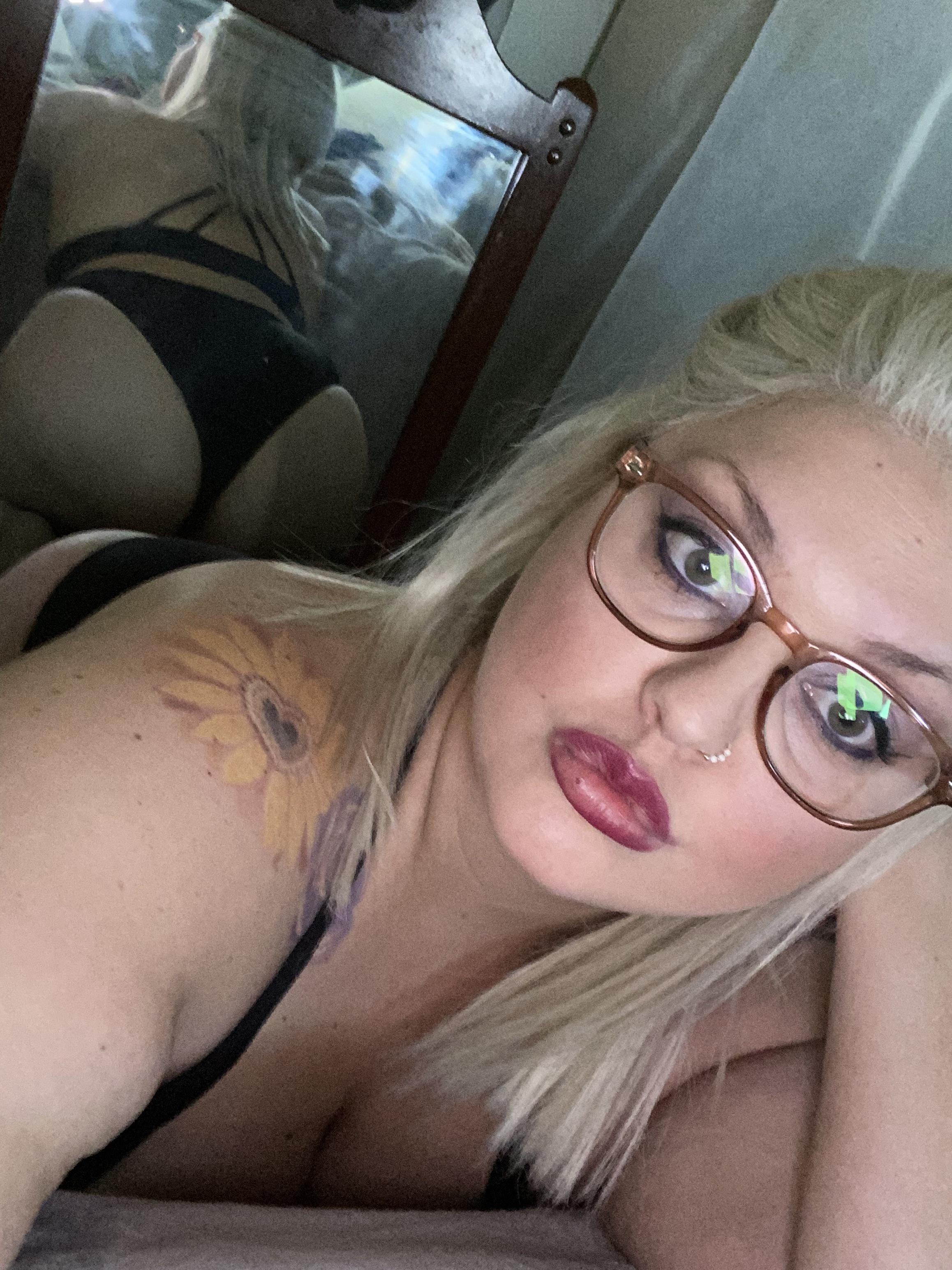 Discover more like WhiteCheeks: FREE FOR ALL 🔥SEE YOU THERE 💘🤤 and Related Content | Scrolller