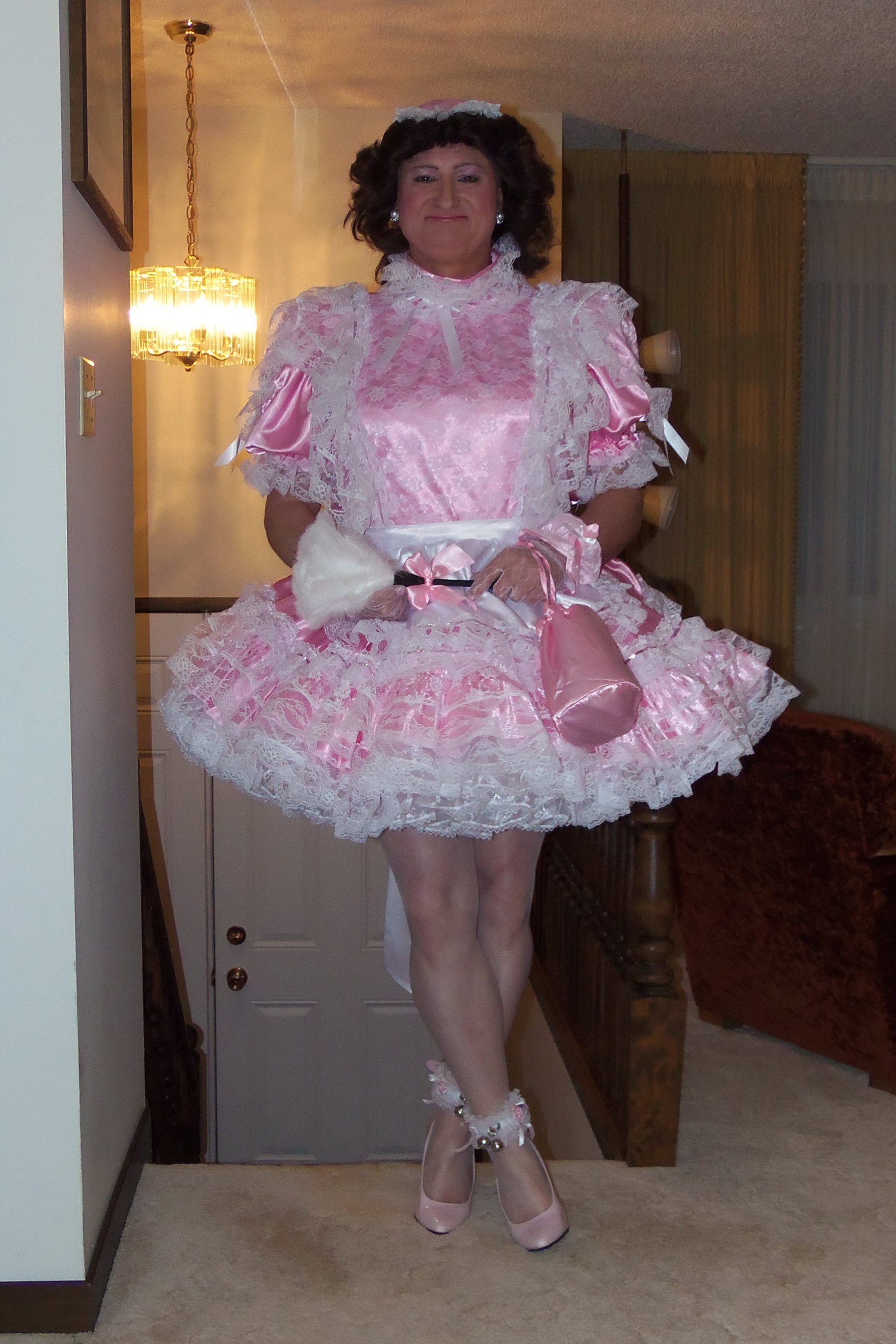 French Maid | Scrolller