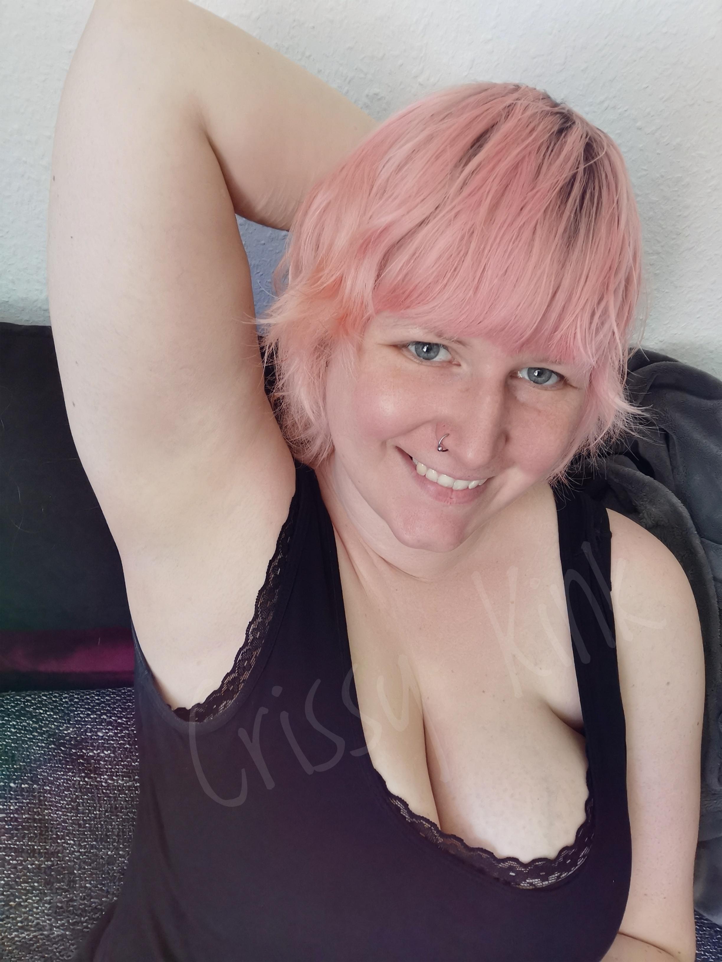 Fresh and clean armpit. You can smell 😉 | Scrolller