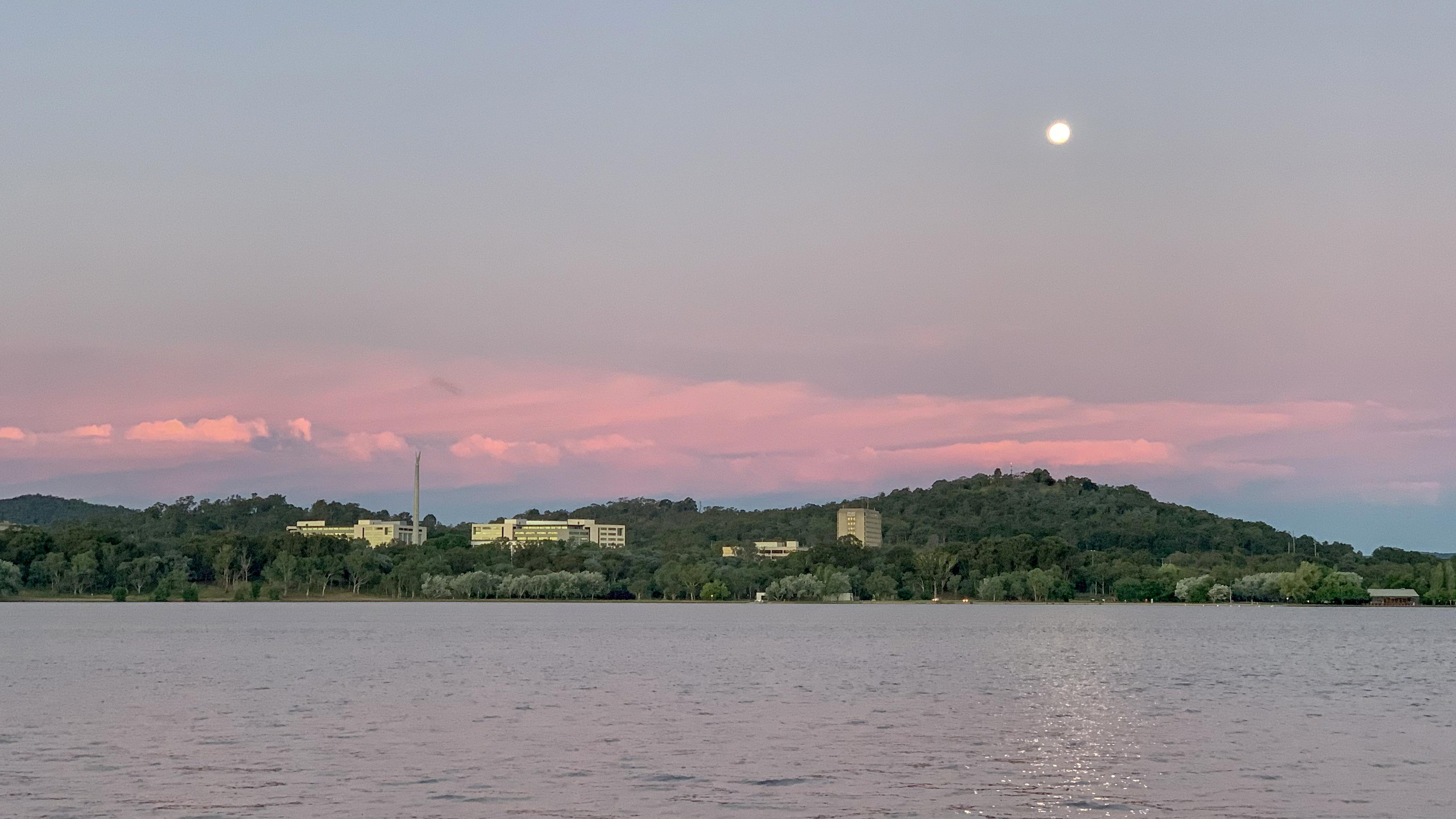 From a lovely Sunday evening stroll (near Bowen Park) | Scrolller