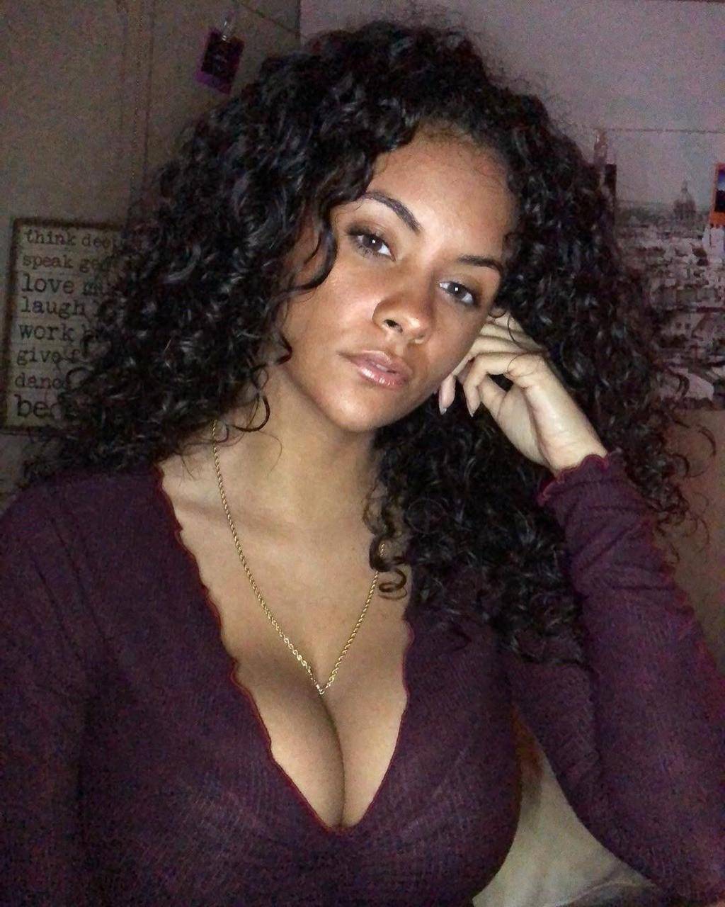 From her hair to her chest and back again | Scrolller