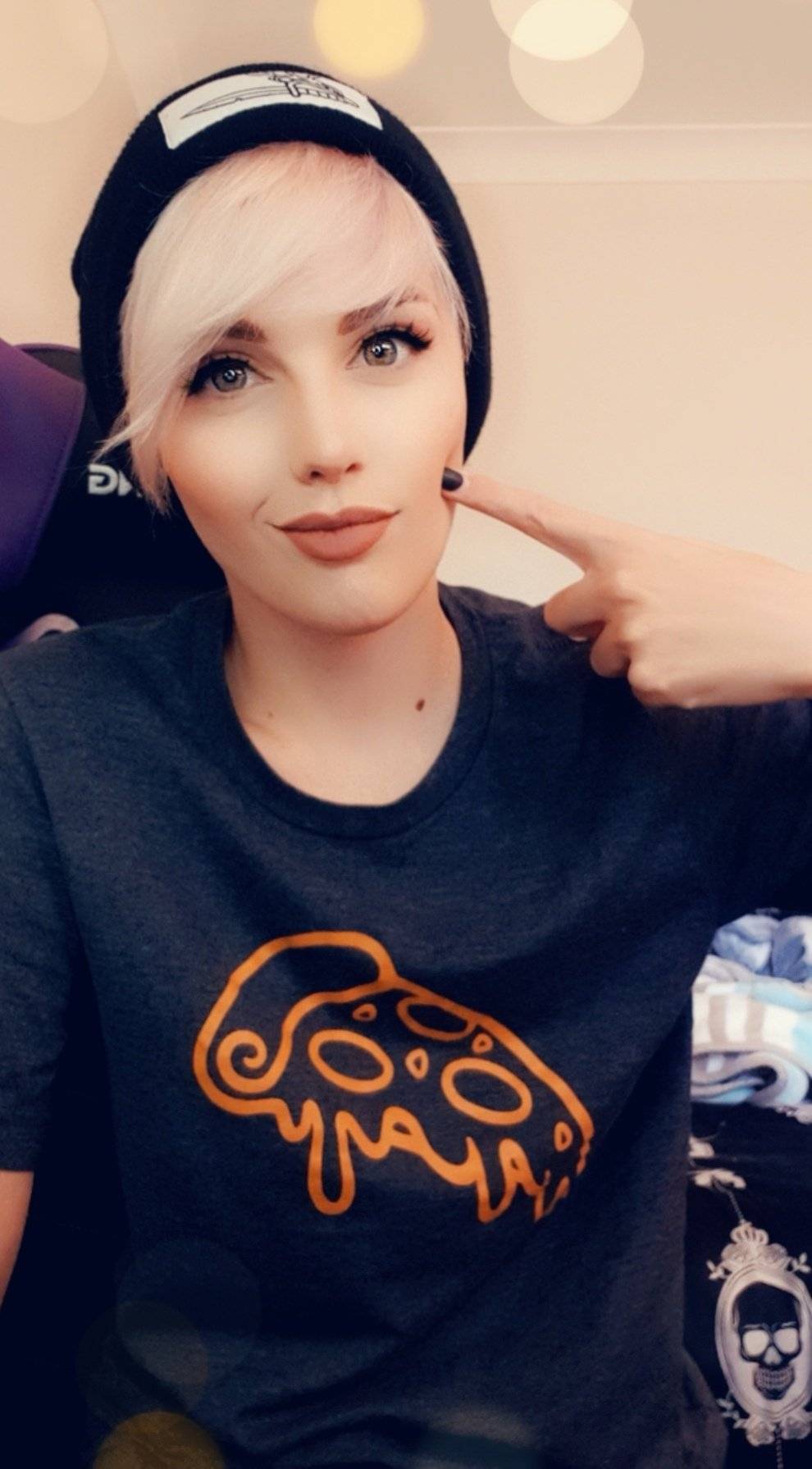 From her Twitter | Scrolller