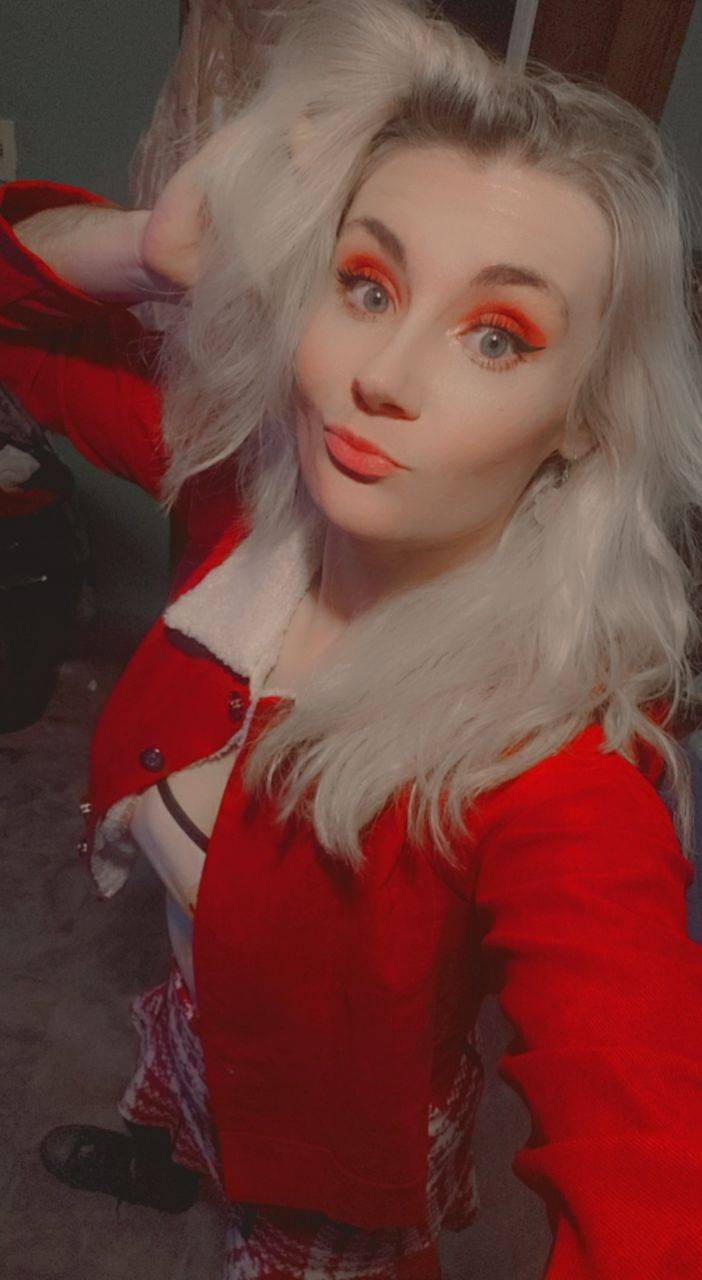 From Kitty Claus, Happy Holidays, or just Happy December if it doesn't apply to you 😘 | Scrolller