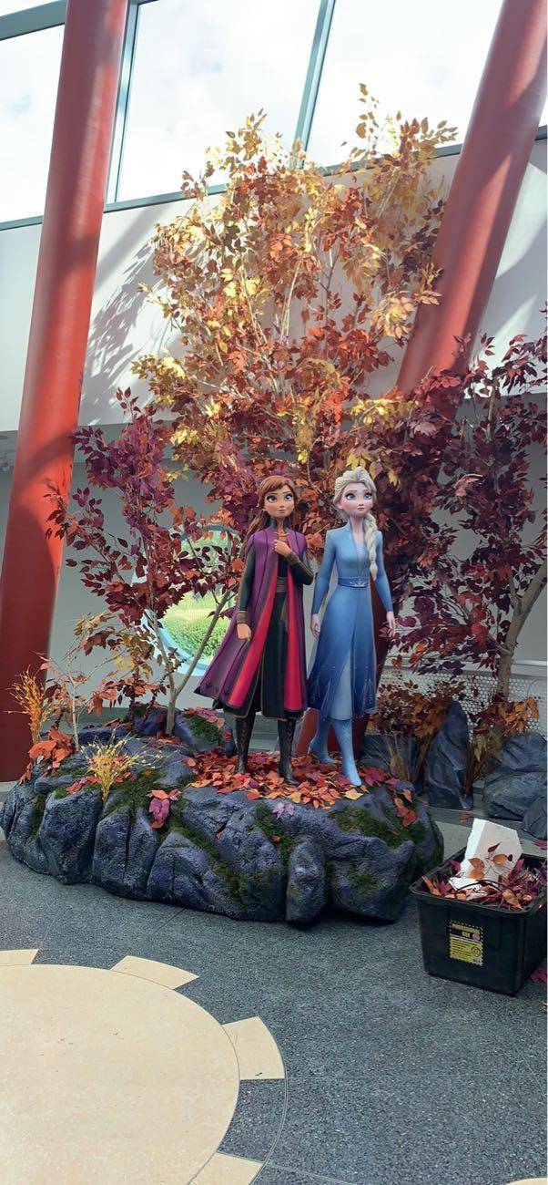 Frozen 2 promotional statue | Scrolller