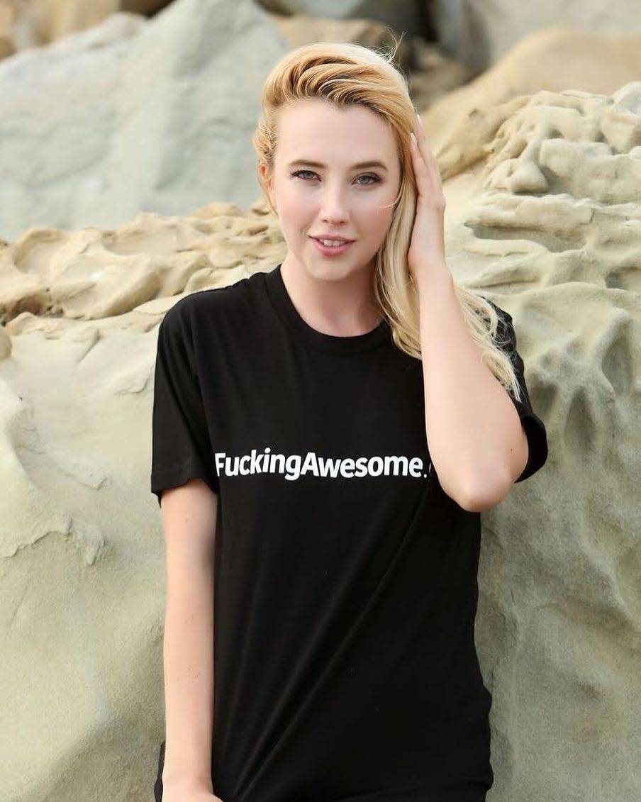 Fucking Awesome | Scrolller