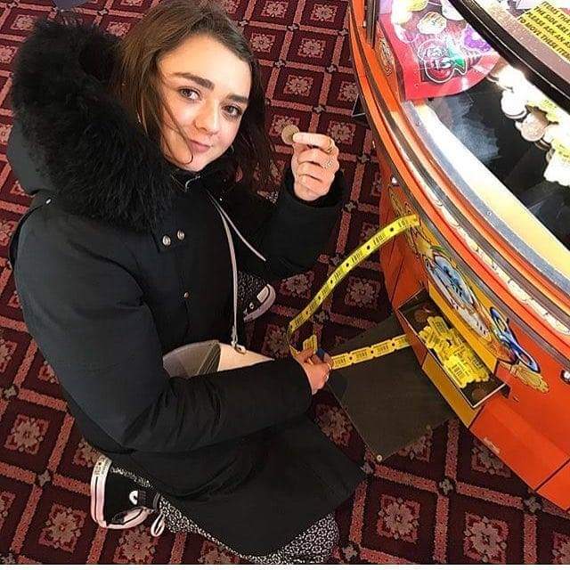 Fun At The Arcade | Scrolller