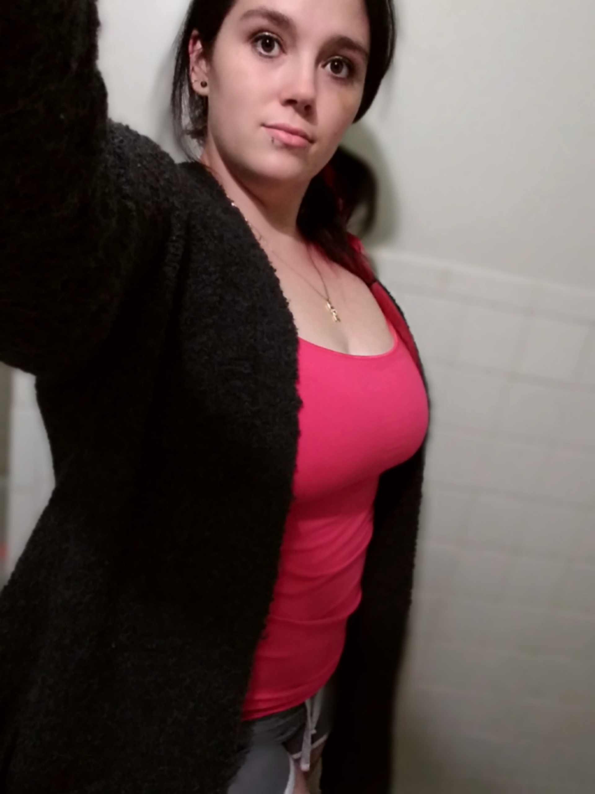 Gamer Mama of 4. Who plays Ark? | Scrolller