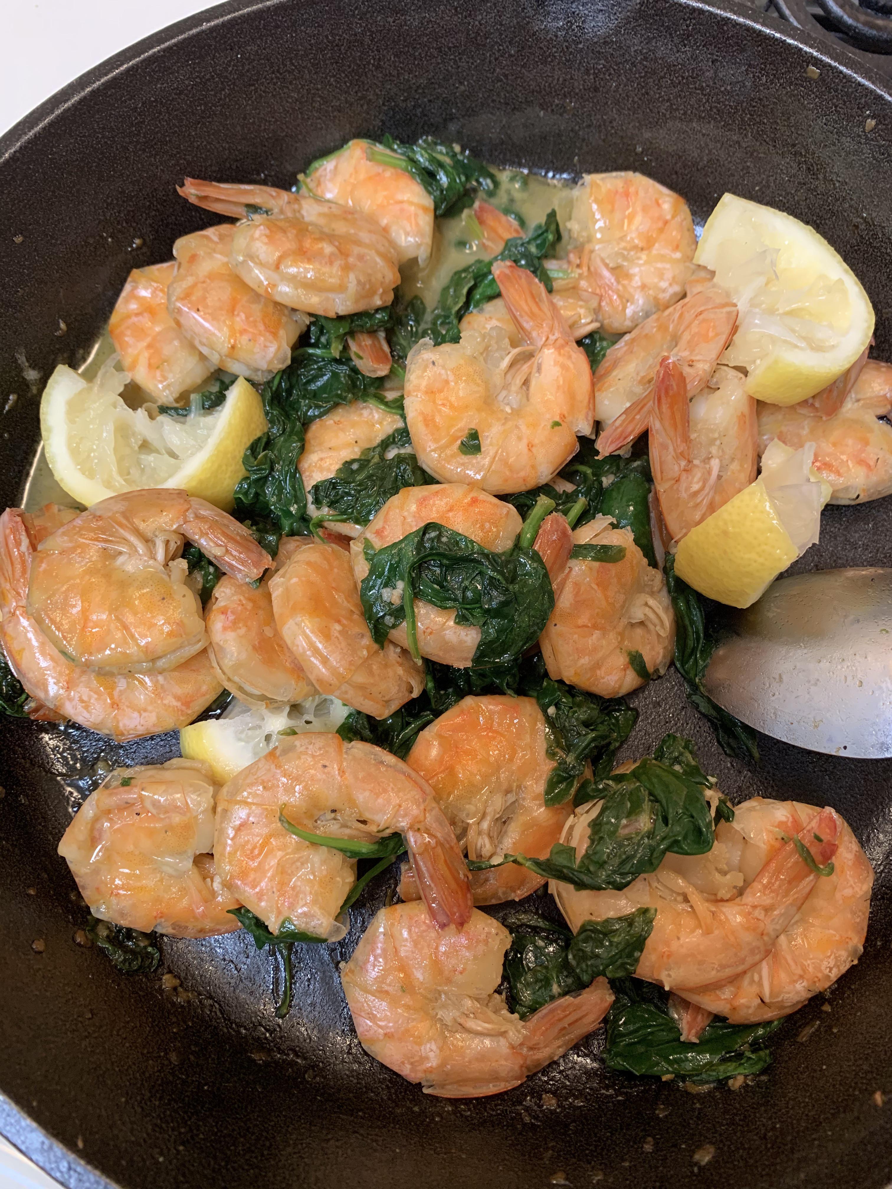 Garlic butter shrimp w/ spinach | Scrolller