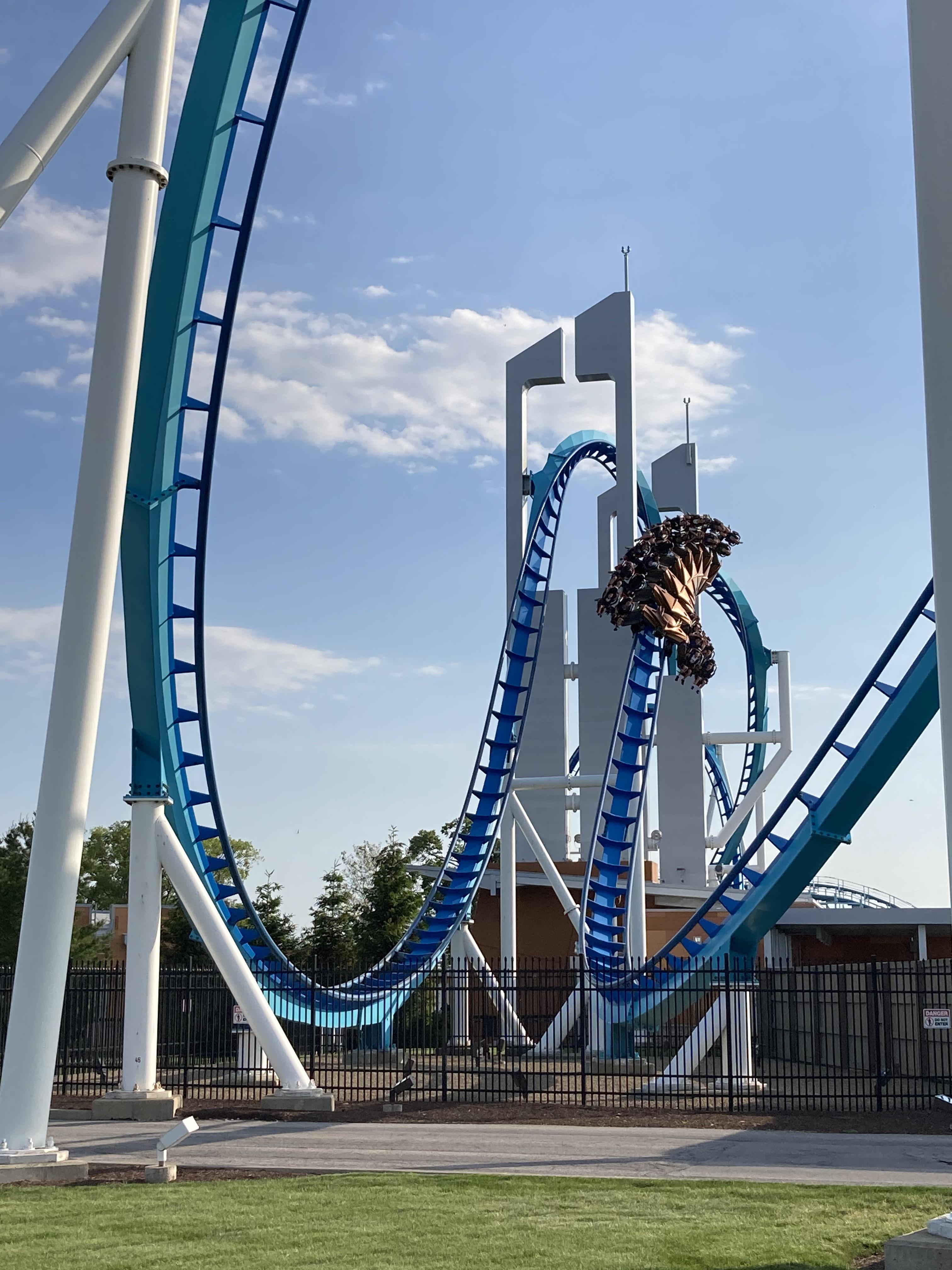 [Gatekeeper, Cedar Point] Caught a Moment of Articulation | Scrolller