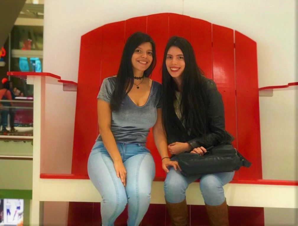 Genetics gave one sister all the mass | Scrolller