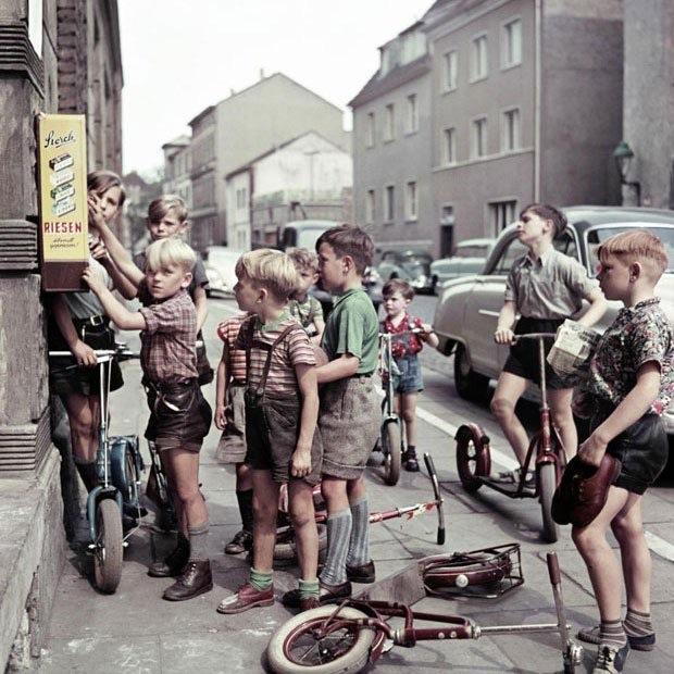 German boys at a gumball machine, 1955 [620 x 620] | Scrolller