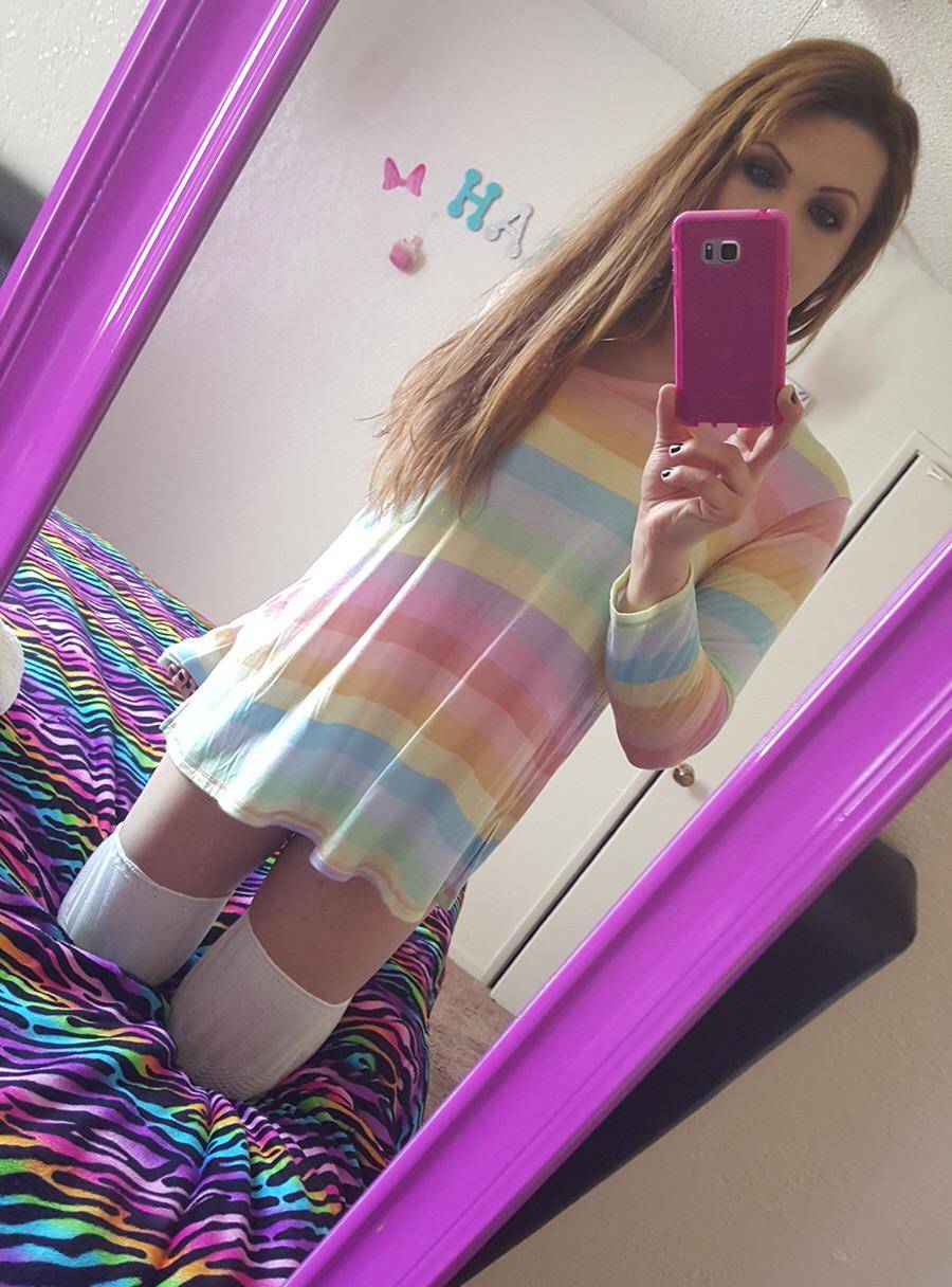 Getting a lot hate mail for posting on the sissy section. It sucks to be a girl😭💕 | Scrolller