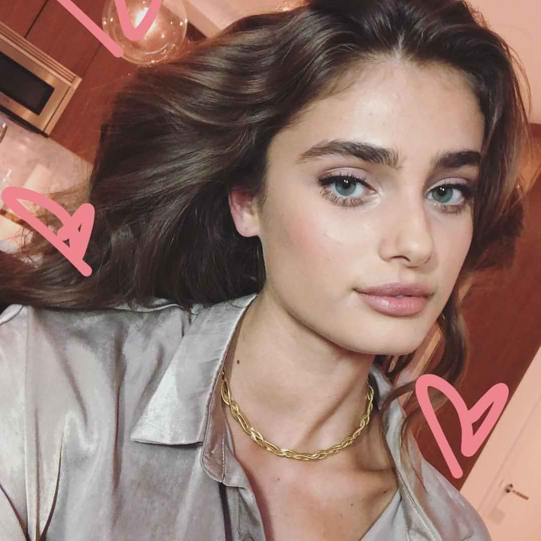 Getting ready for the Ralph Lauren show | Scrolller