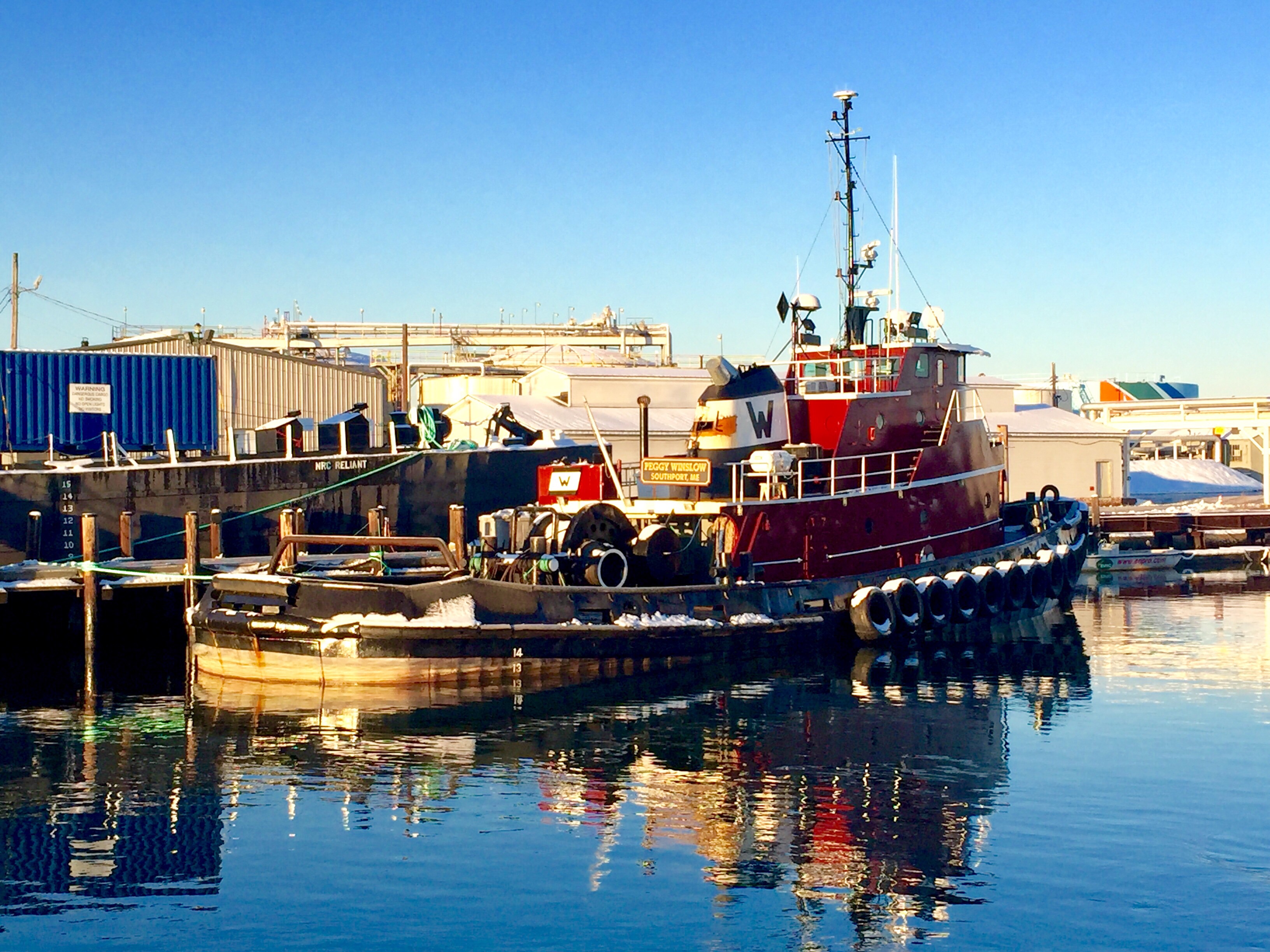 Getting some work done | Scrolller