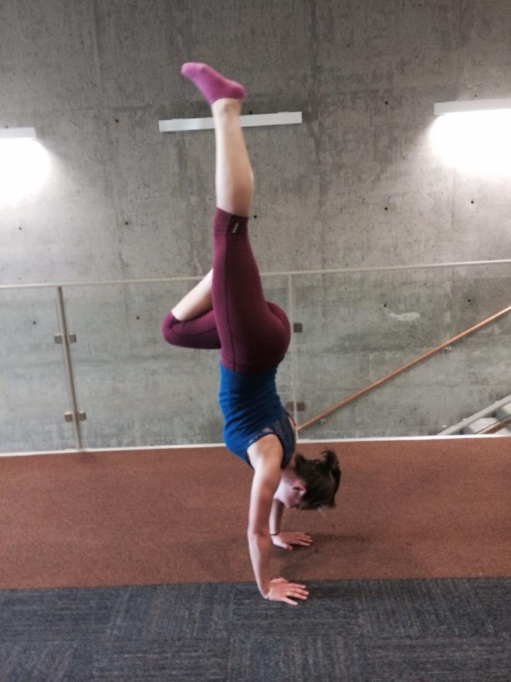 GF doing a handstand | Scrolller