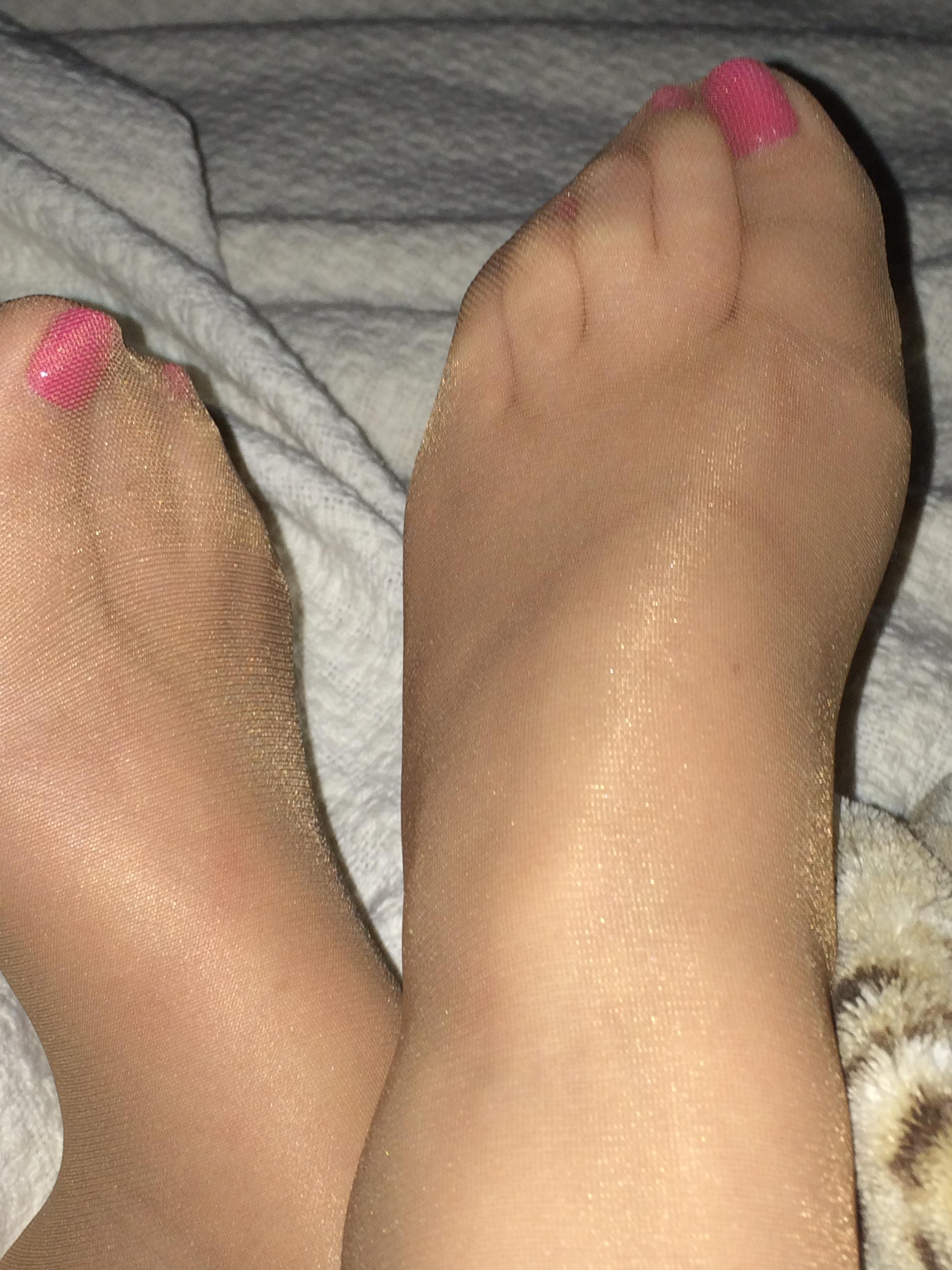 Gf pantyhose Pedi toes | Scrolller
