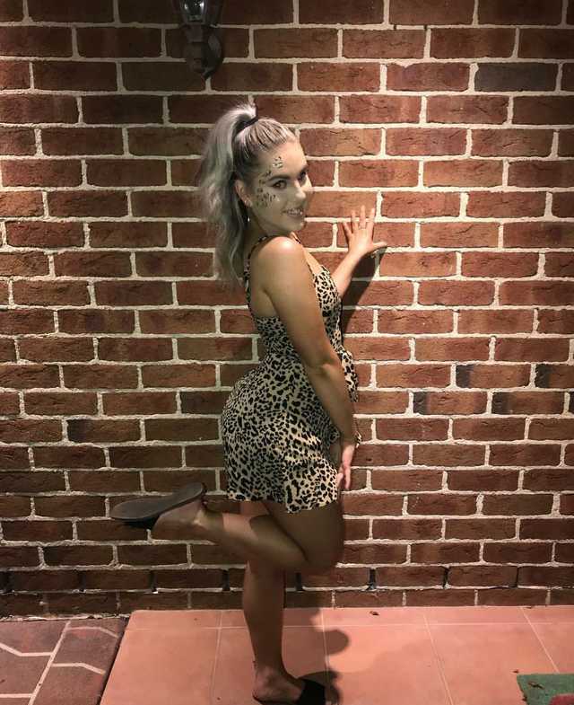 Gf's sister in leopard print | Scrolller