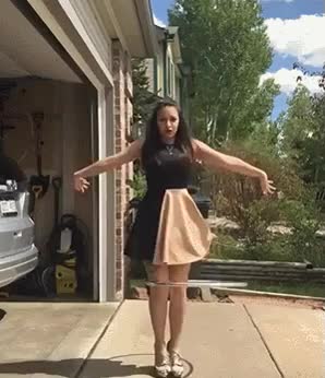 Girl with amazing skills | Scrolller