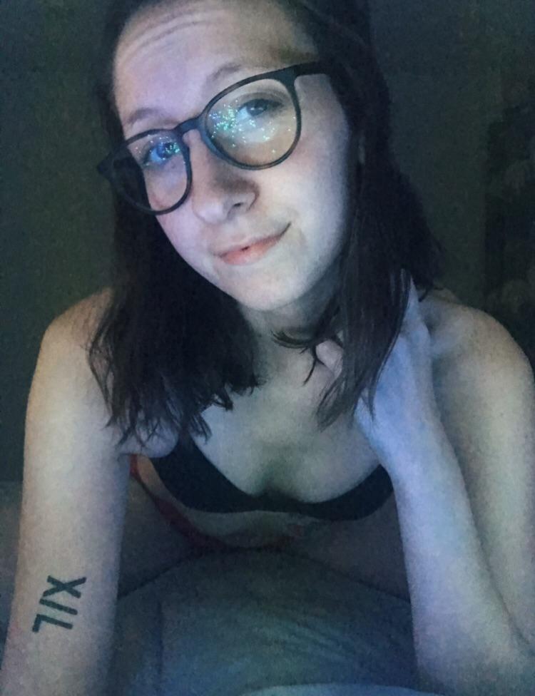 Give a penny for this THOT | Scrolller