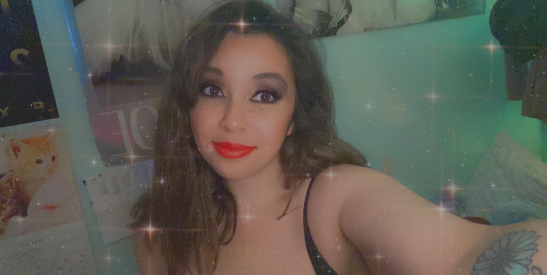 Glowing 💫 | Scrolller