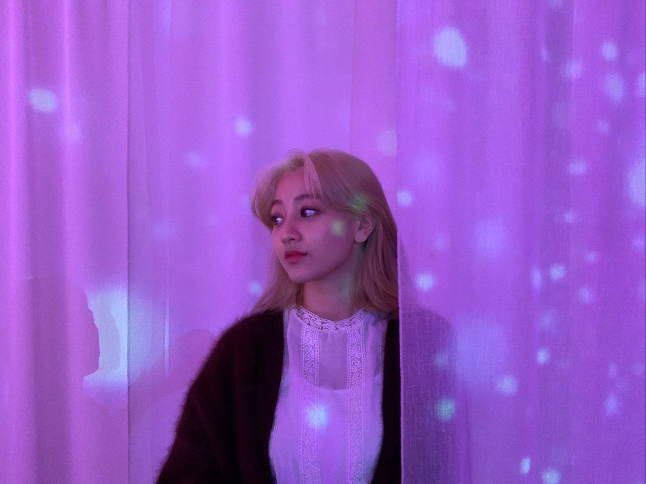 Glowing Jihyo | Scrolller