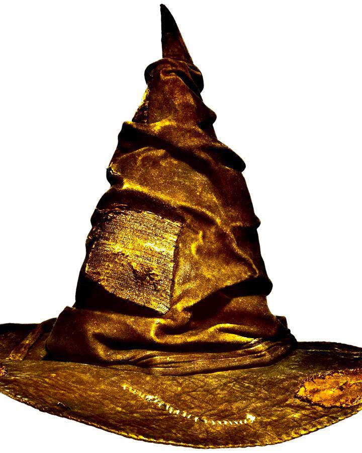 Gold wizard hat | Scrolller