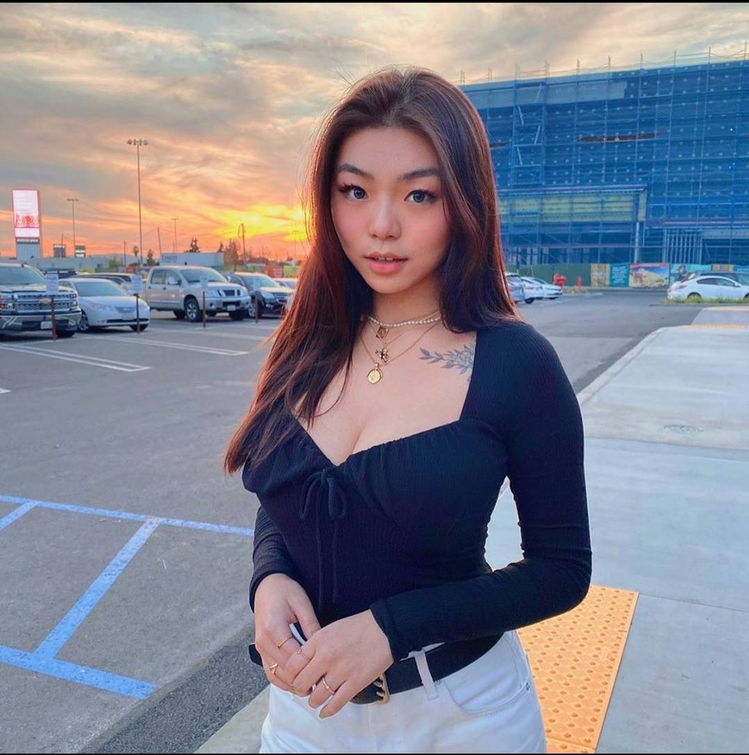 Golden hour | Scrolller