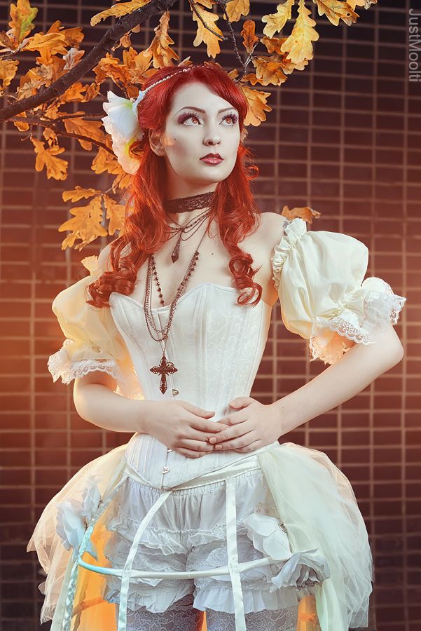 Golden Leaves | Scrolller