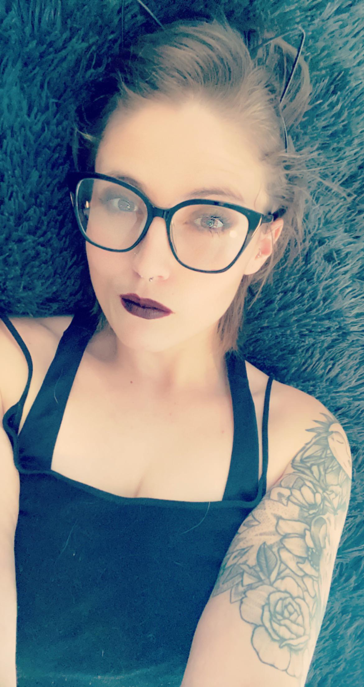 Good evening | Scrolller